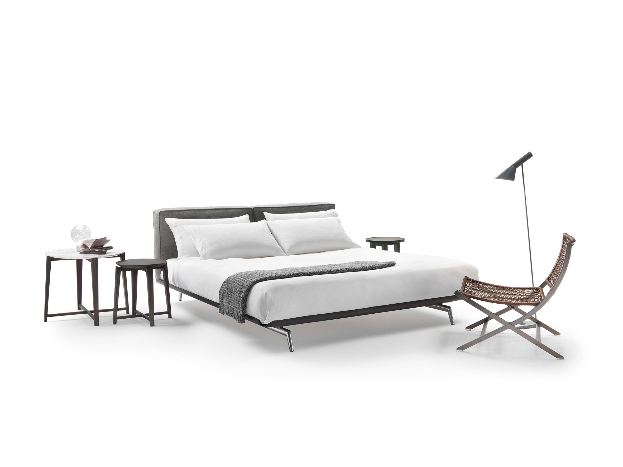 ESTE | Bed By Flexform design Antonio Citterio