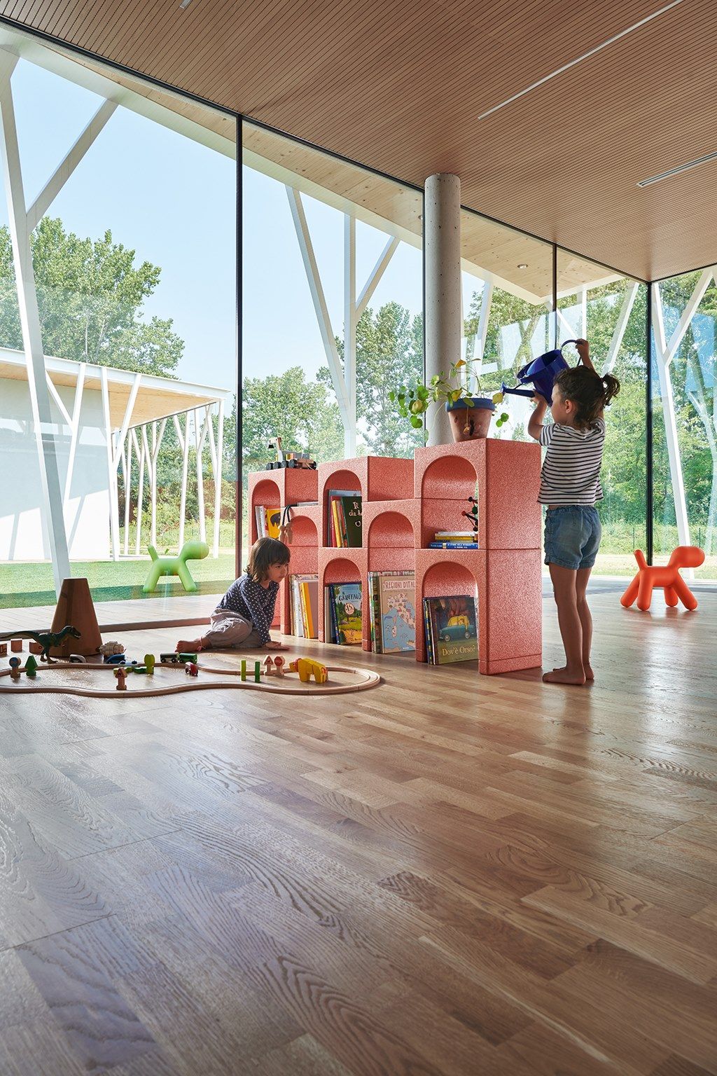 EUR Kids bookcase By Magis | design Giulio Iacchetti