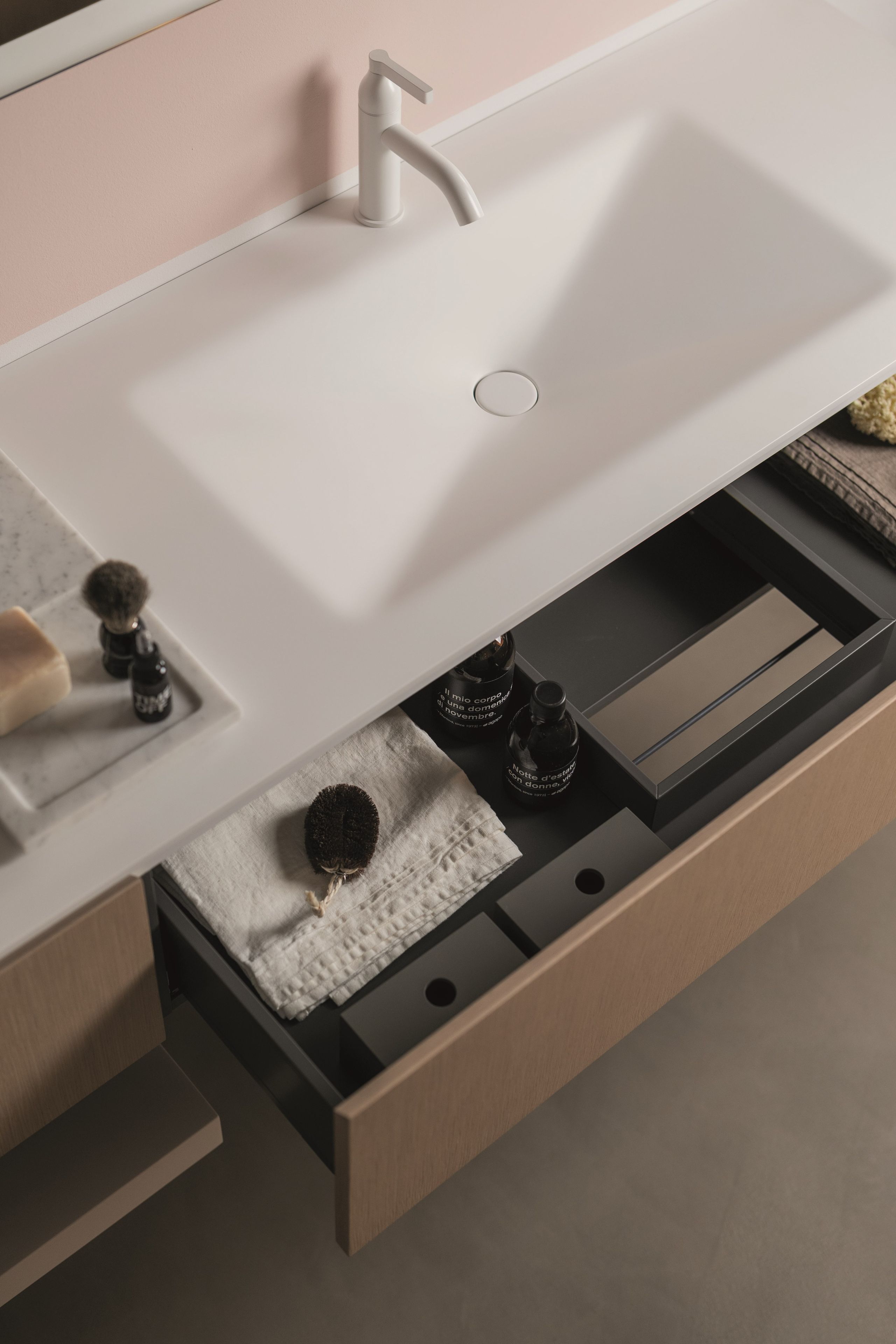 EVO 21 Vanity unit By Agape | design Benedini Associati