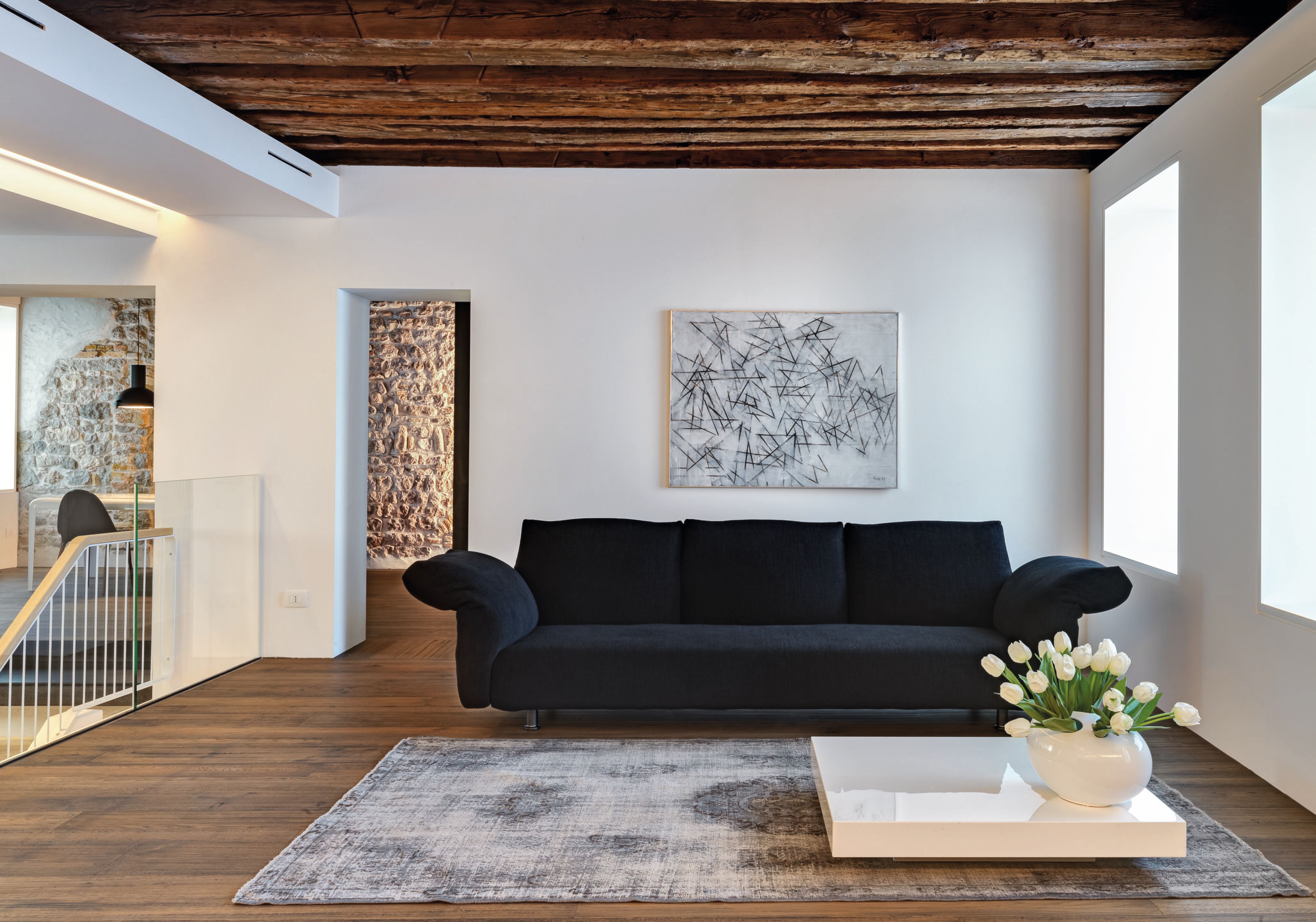 ESSENTIAL Sofa By Edra | design Francesco Binfaré