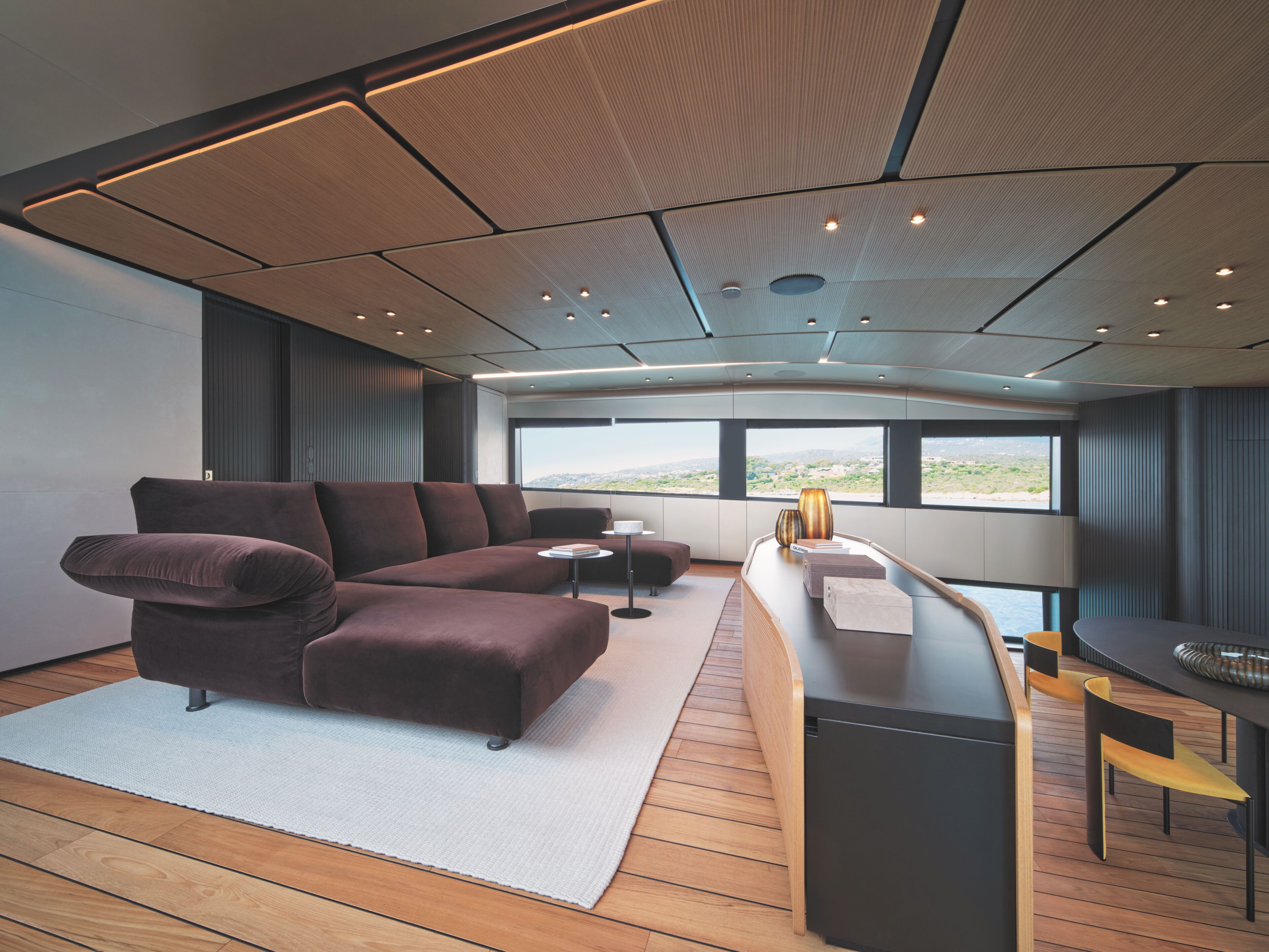 ESSENTIAL Sofa By Edra | design Francesco Binfaré