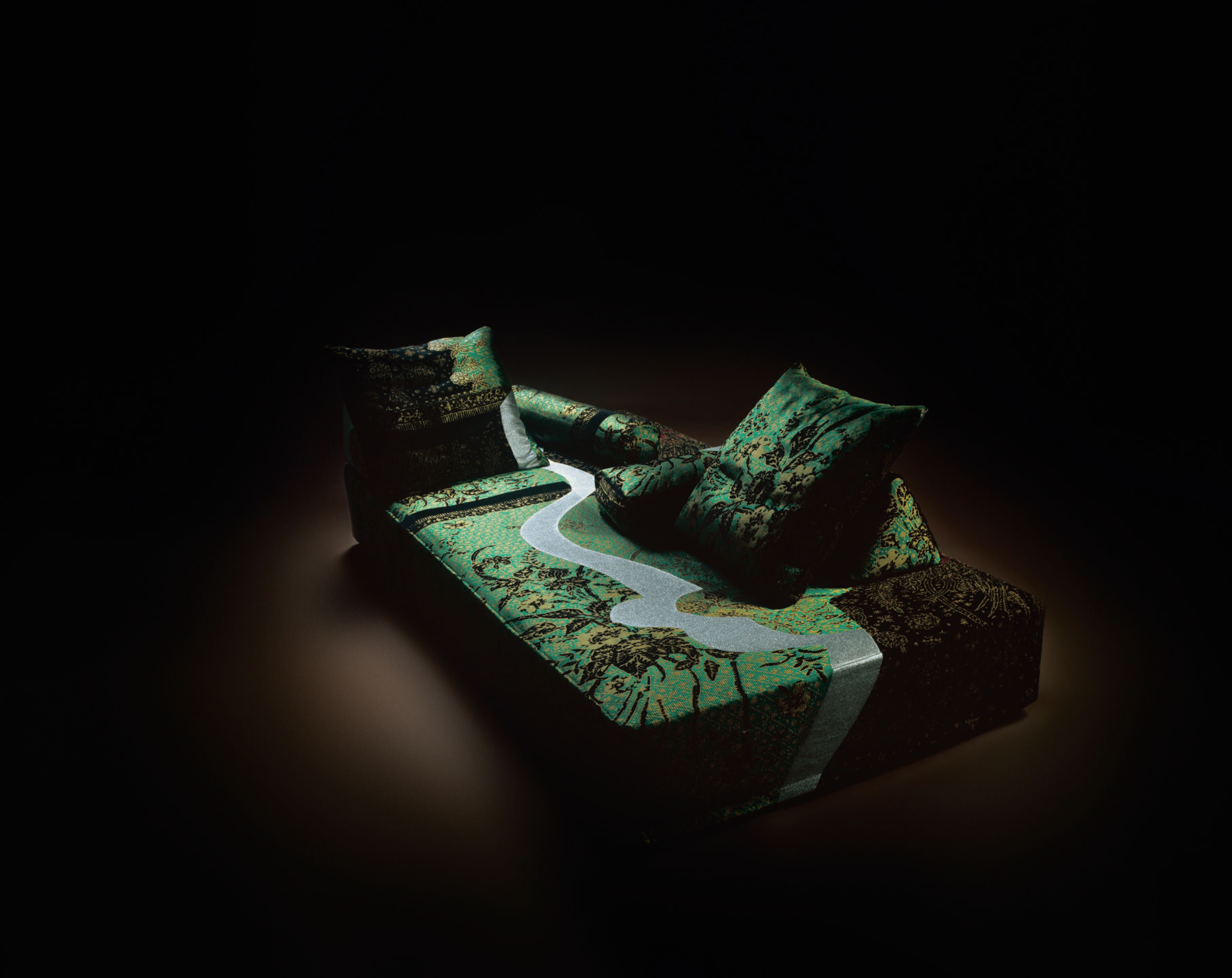 SHERAZADE 沙发 By Edra | design Francesco Binfaré