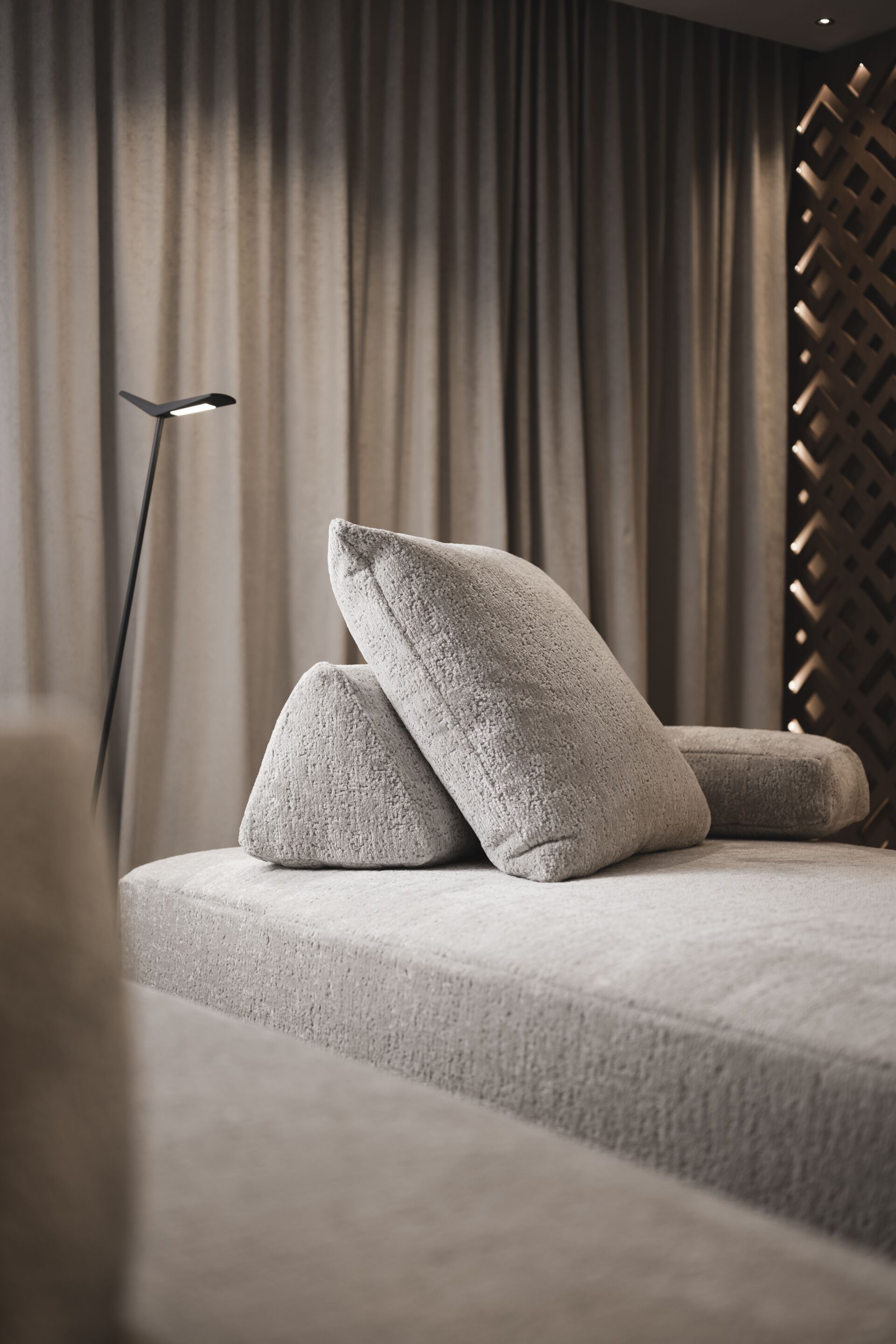 SHERAZADE Sofa By Edra | design Francesco Binfaré