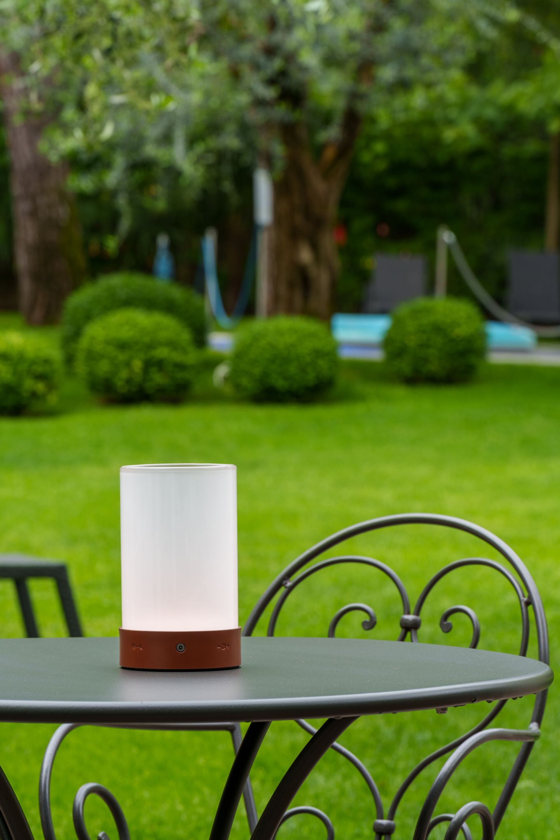 CHAPEAU Table lamp By Emera Design