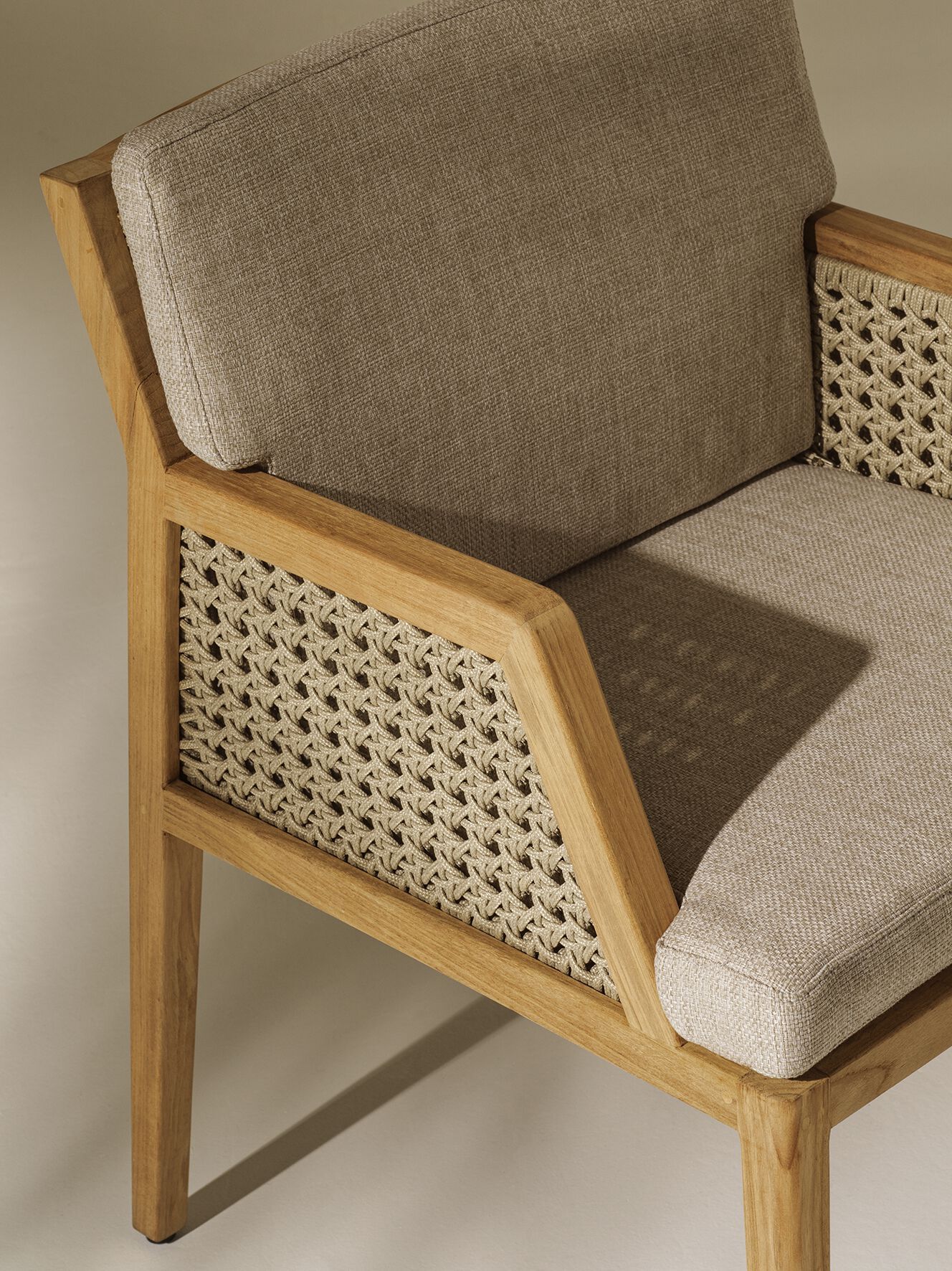 GRAND LIFE Chair By Ethimo | design Christophe Pillet