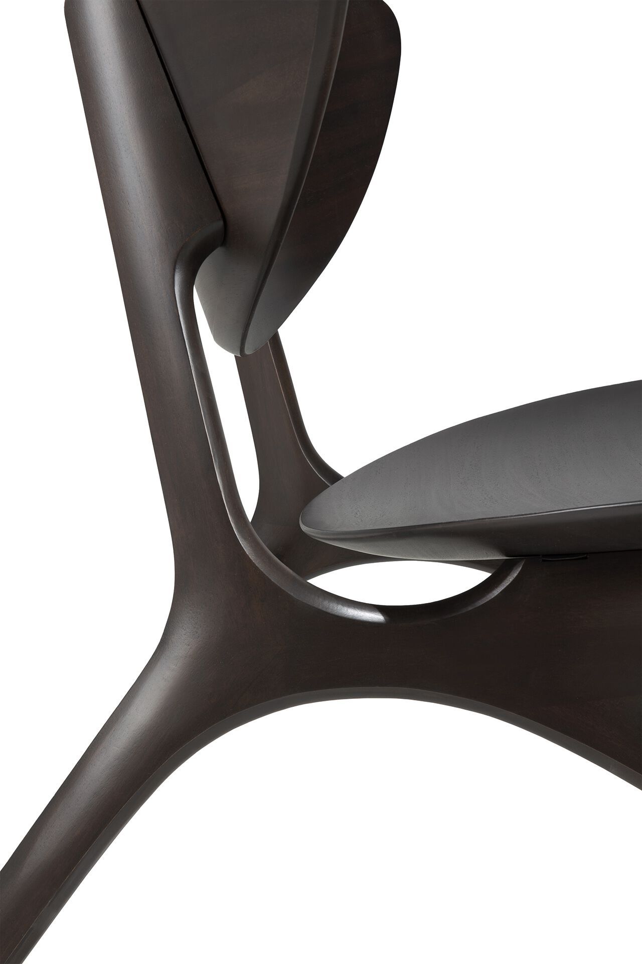 EYE LOUNGE Easy chair By Ethnicraft | design Alain Van Havre