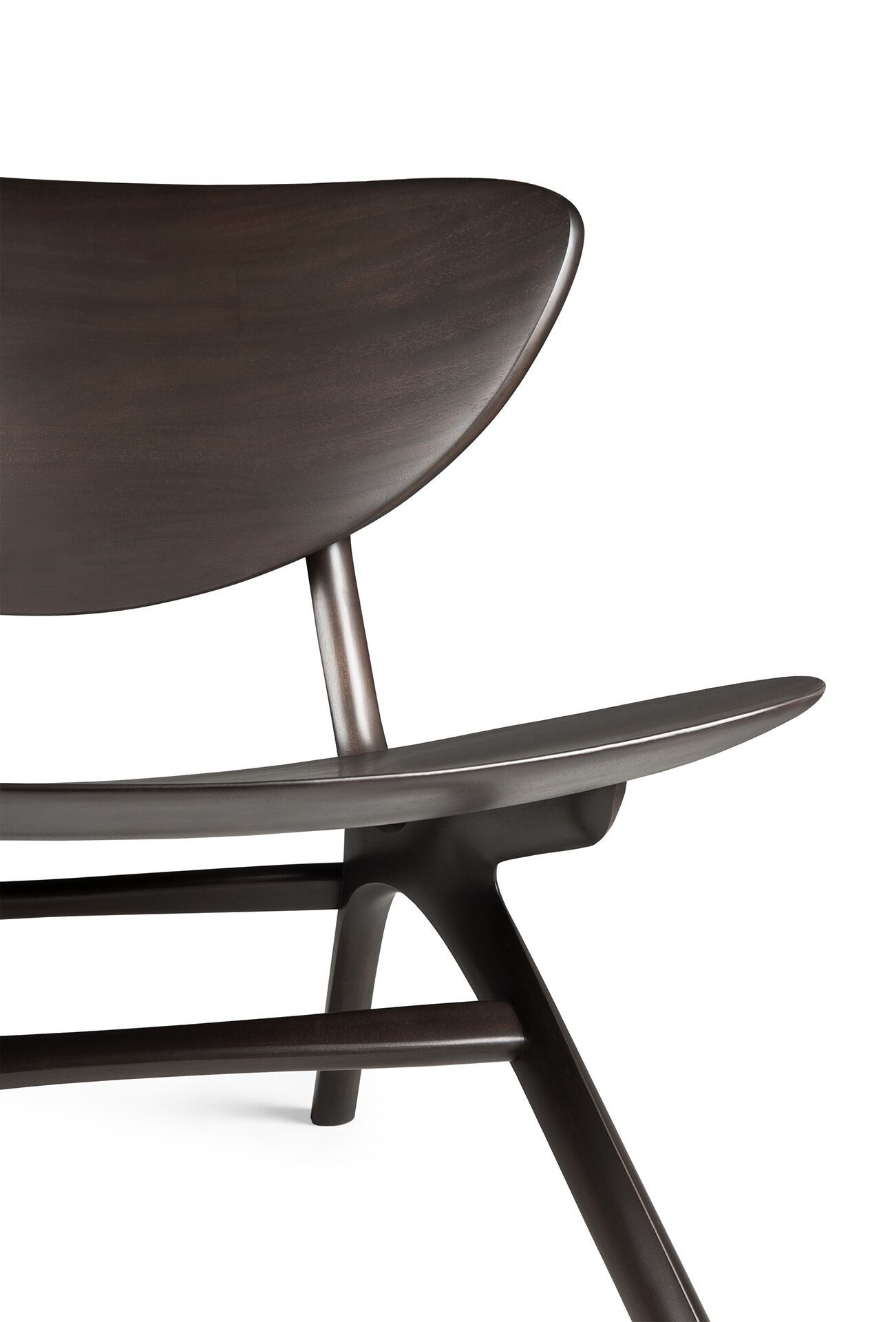 EYE LOUNGE Easy chair By Ethnicraft | design Alain Van Havre