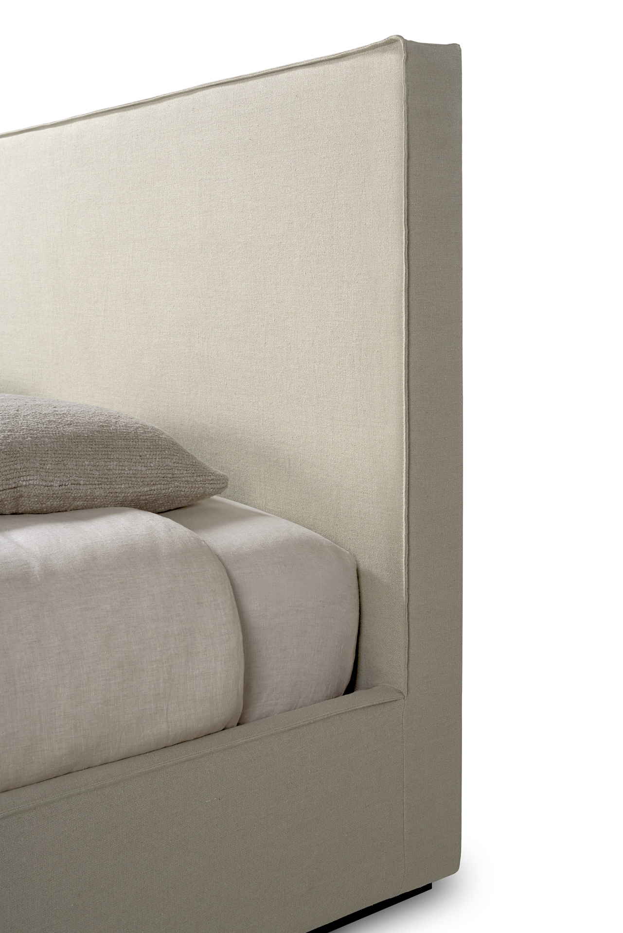 REVIVE Bed By Ethnicraft