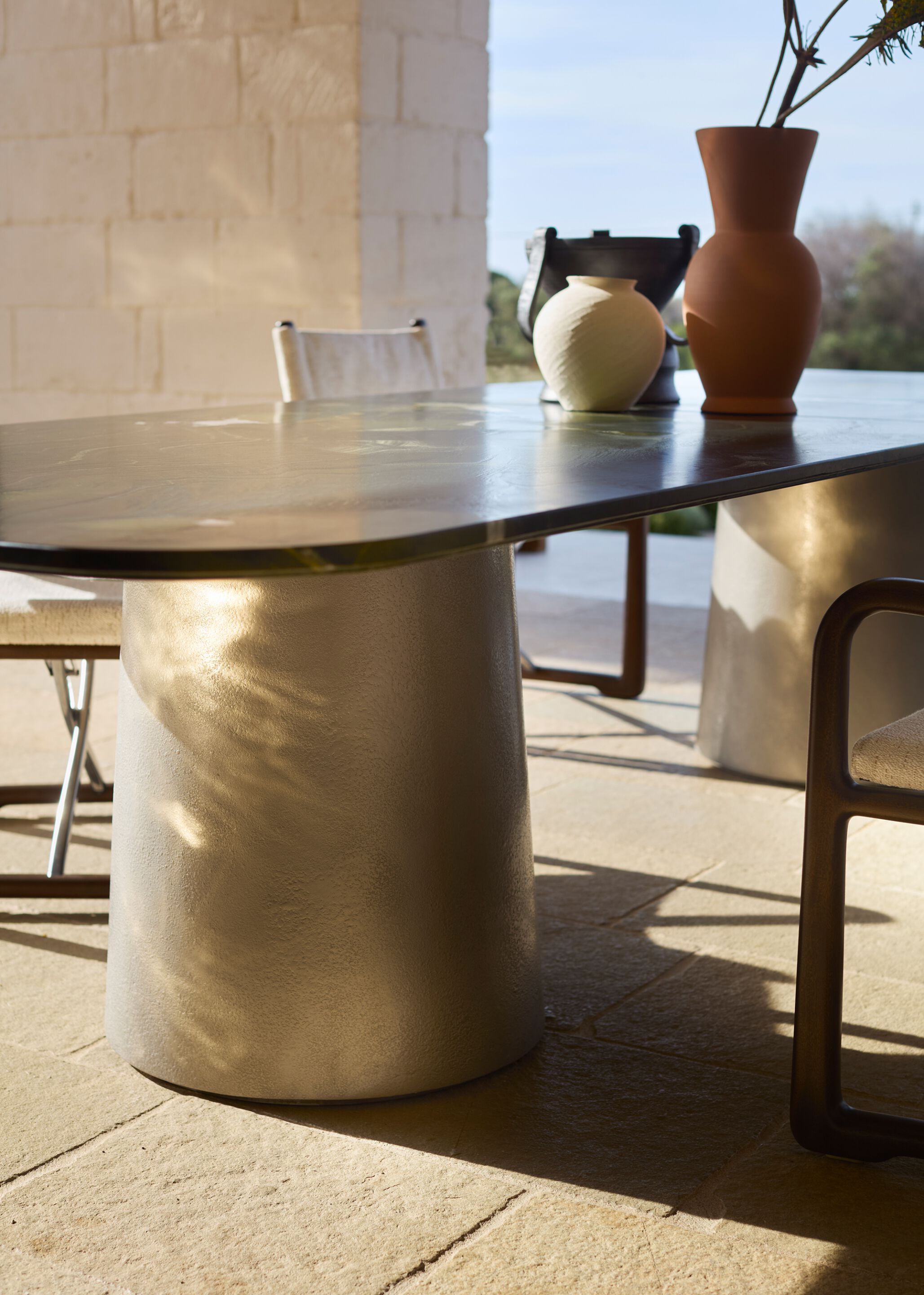 ETNA Rectangular marble table By Exteta
