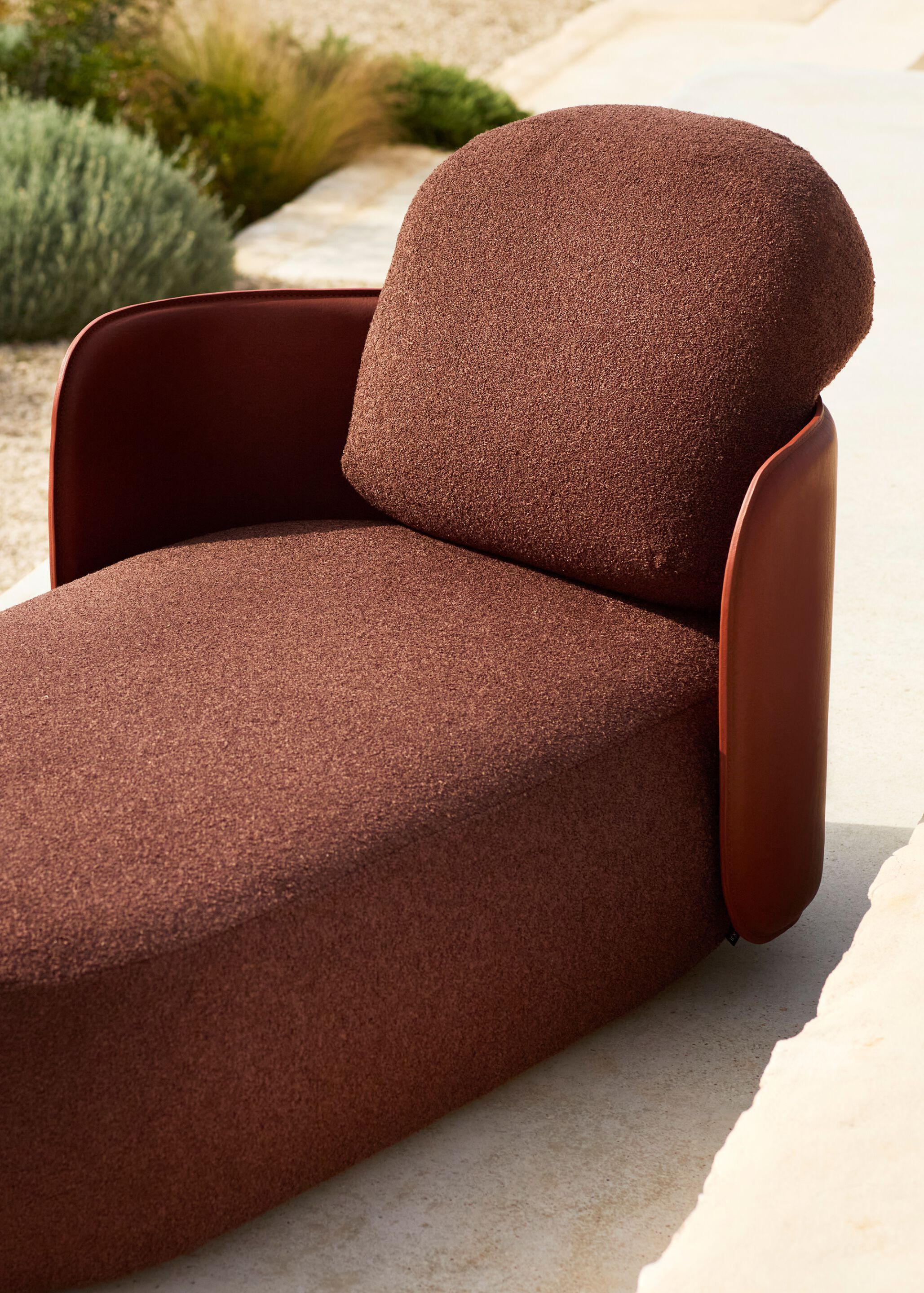 MOCHI Garden daybed By Exteta