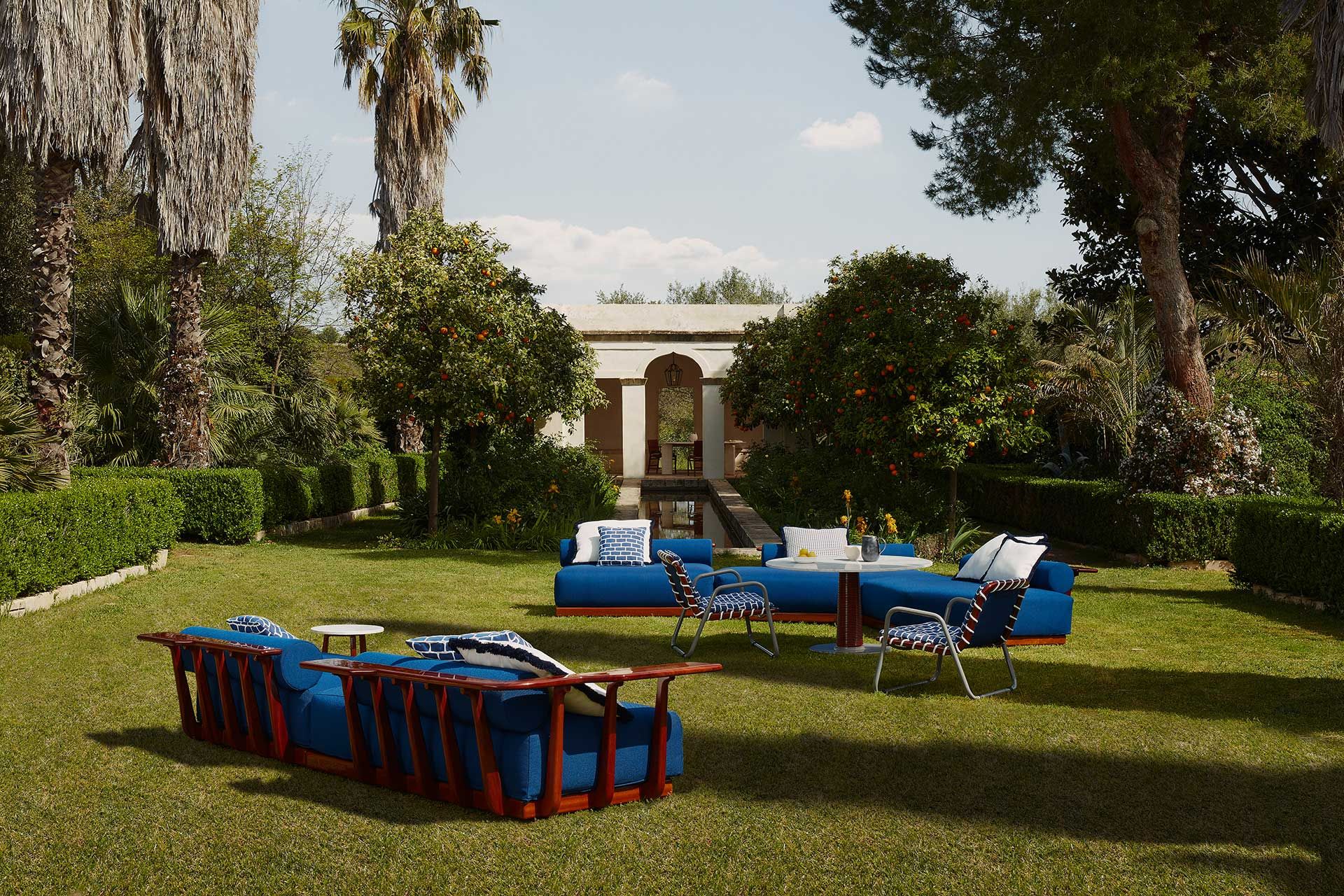 SUNSET PLATFORM Garden sofa By Exteta