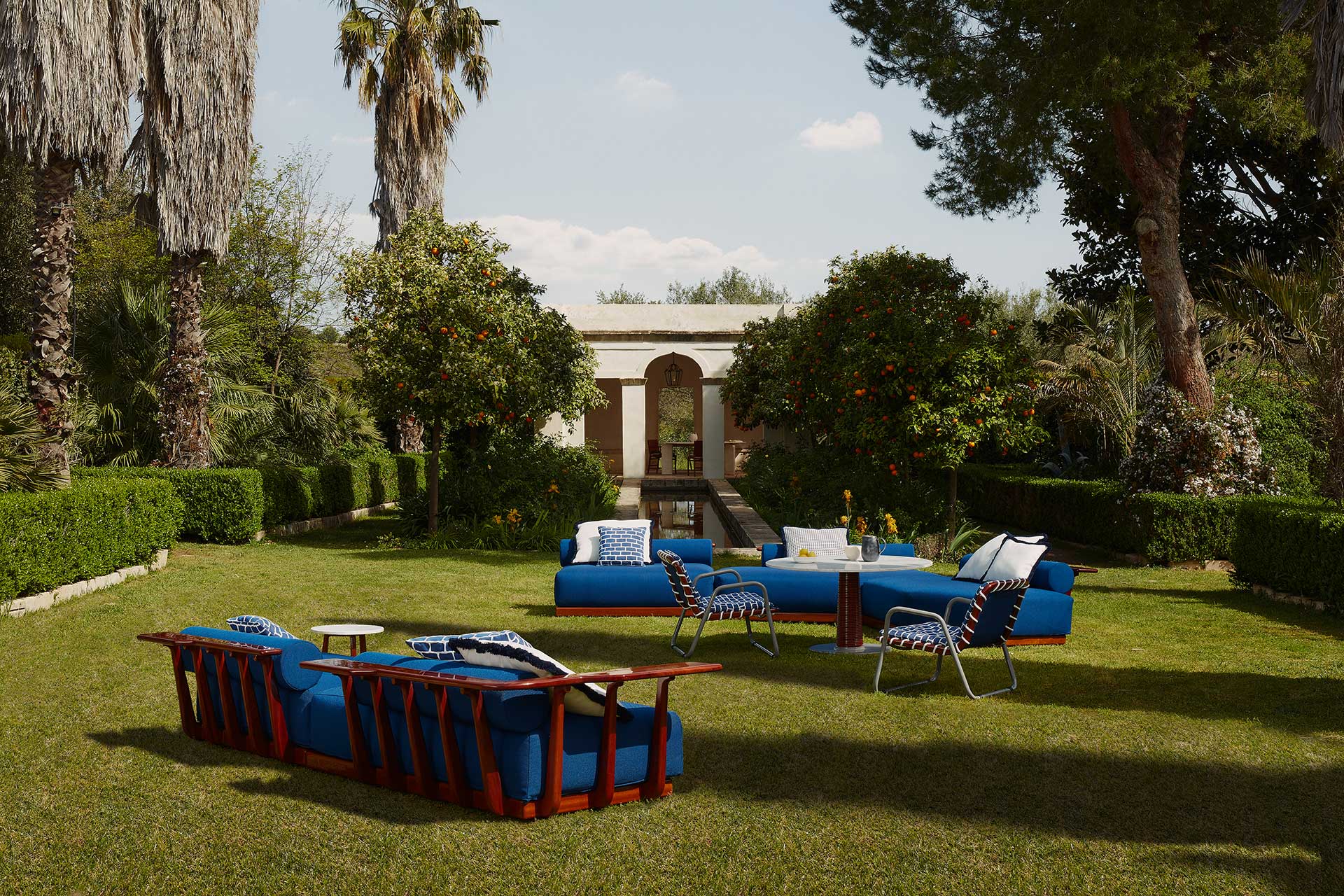 SUNSET PLATFORM Garden daybed By Exteta