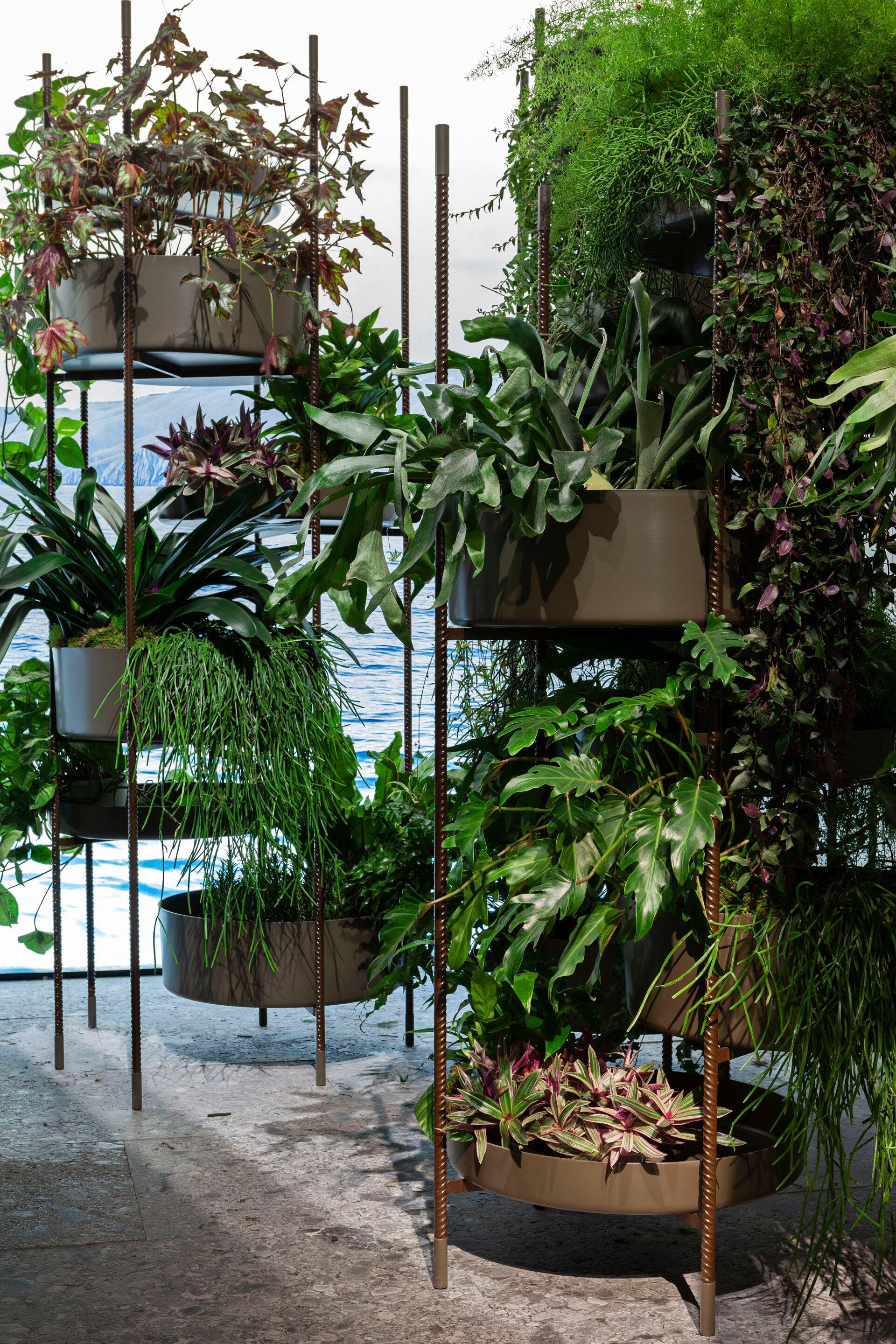 VERTICAL GARDEN Plant pot By Exteta