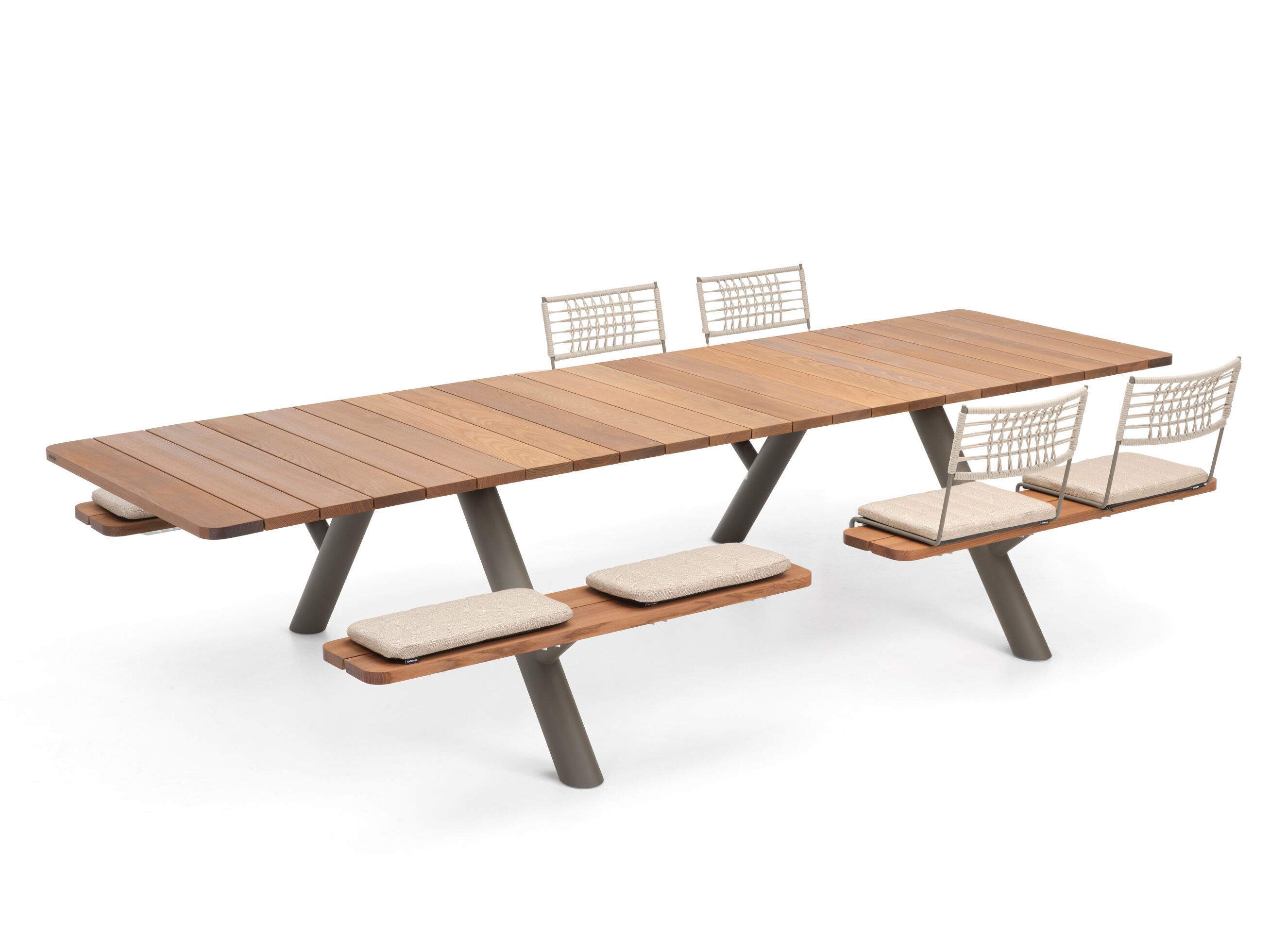 PANIGIRI PICNIC Table for public areas By Extremis