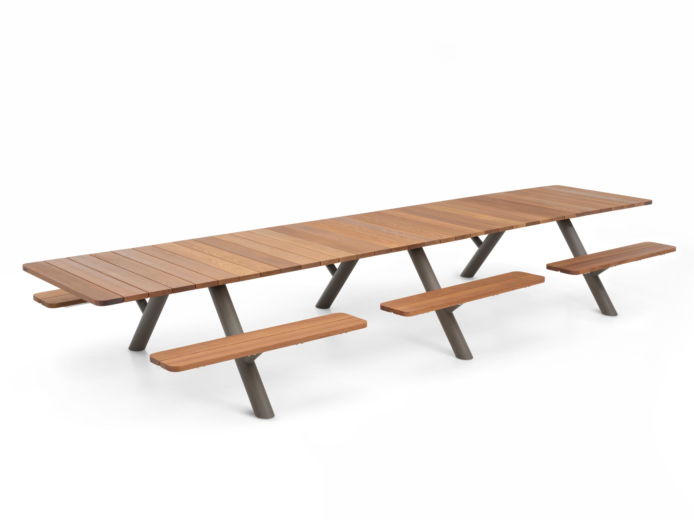 PANIGIRI PICNIC Table for public areas By Extremis