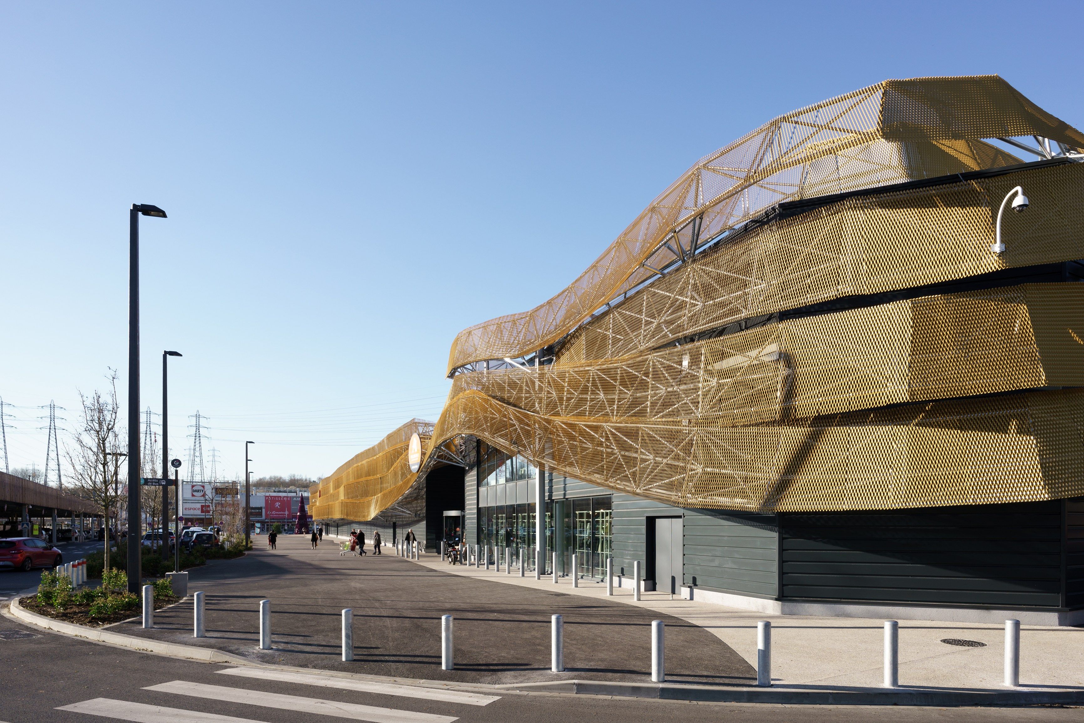 Expanded metal Stretched mesh for facade finish FAÇADE By METAL DEPLOYE