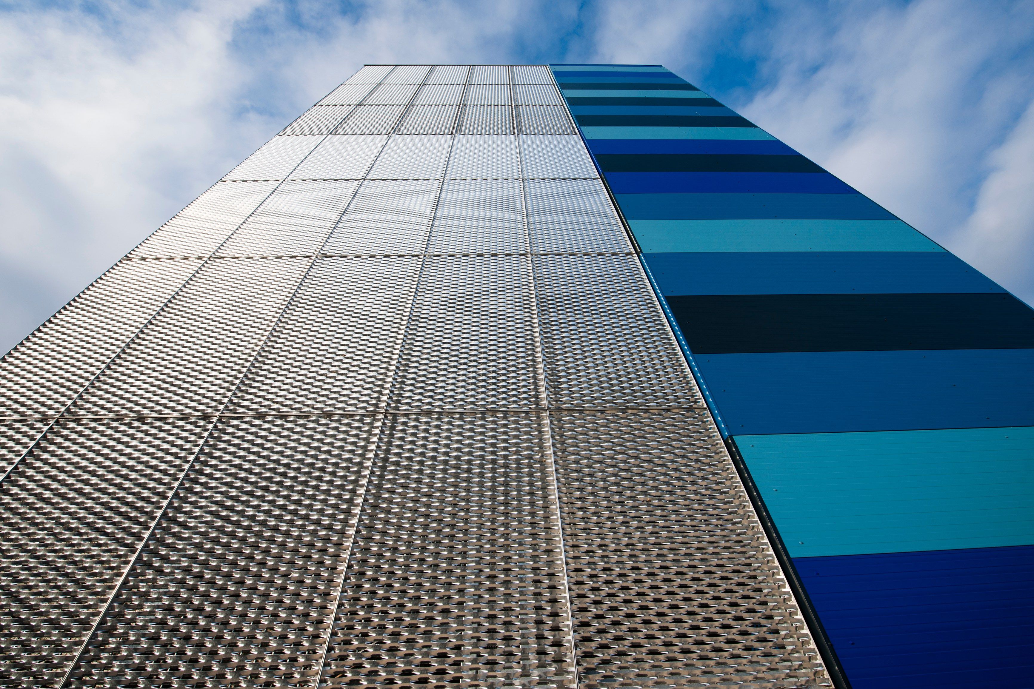 Expanded metal Stretched mesh for facade finish FAÇADE By METAL DEPLOYE