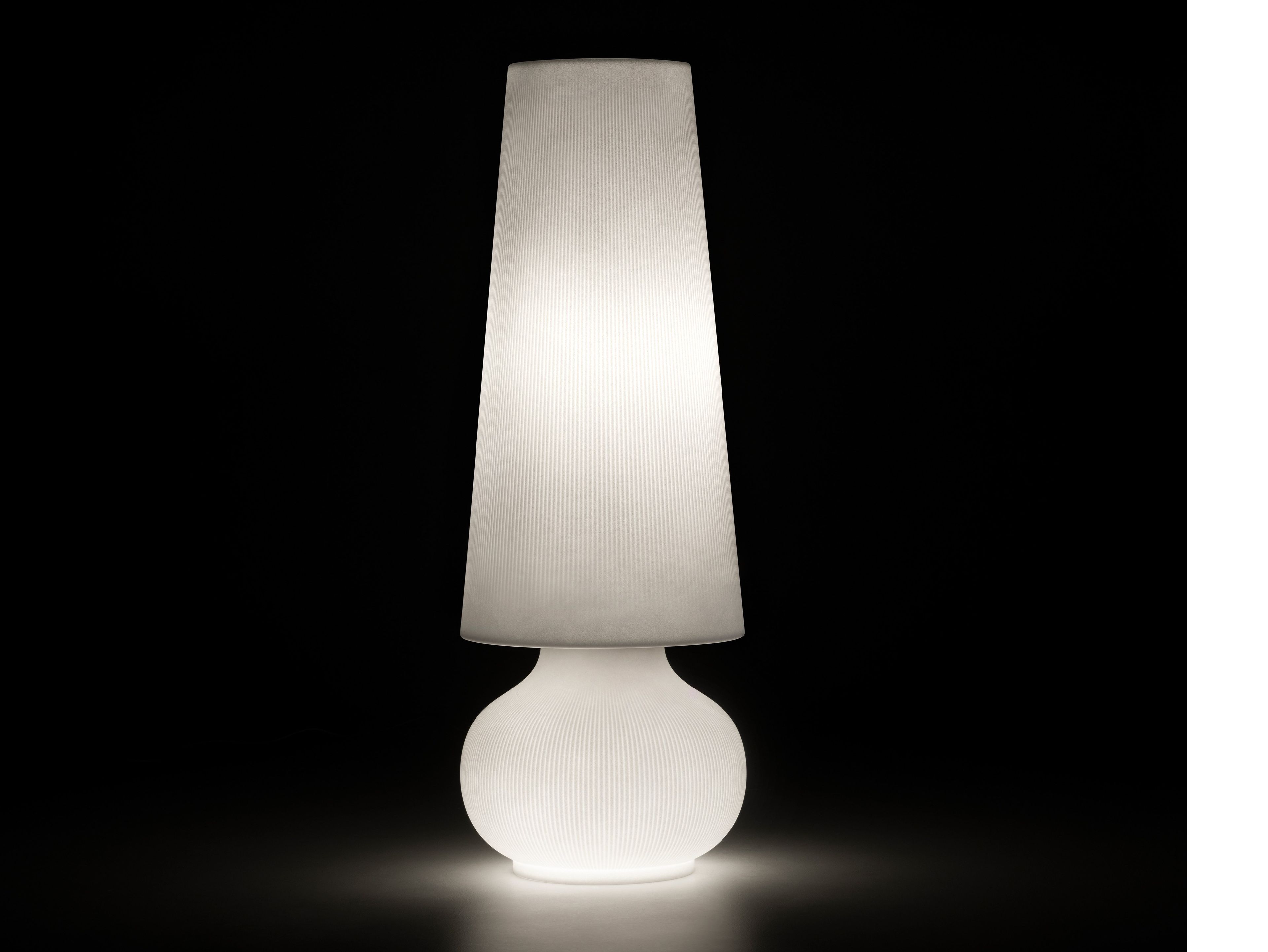 FADE LED polyethylene floor lamp By Plust | design Marco Gregori