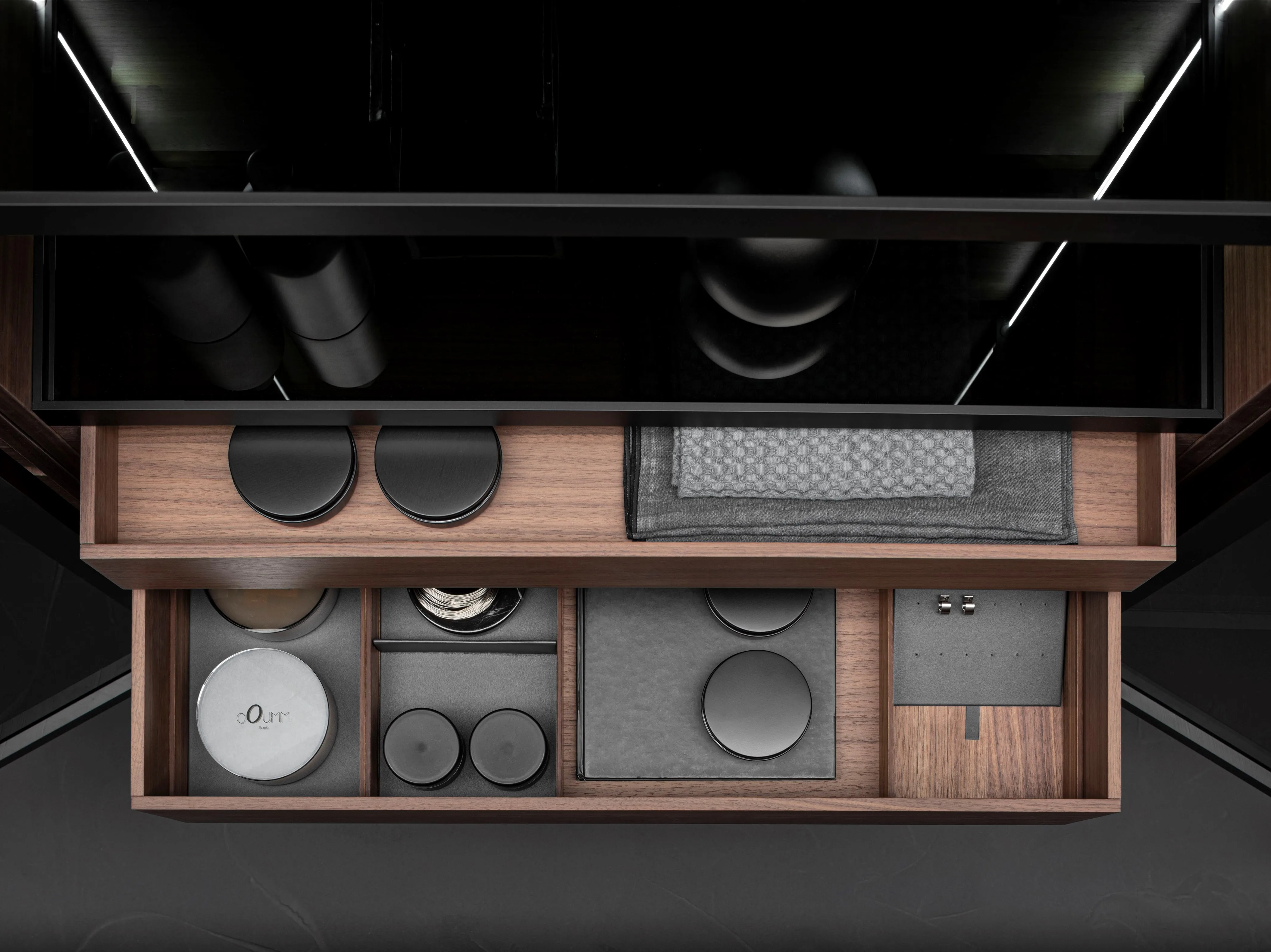 BUTLER Bathroom wardrobe in aluminum, glass and wood By FALPER | design ...