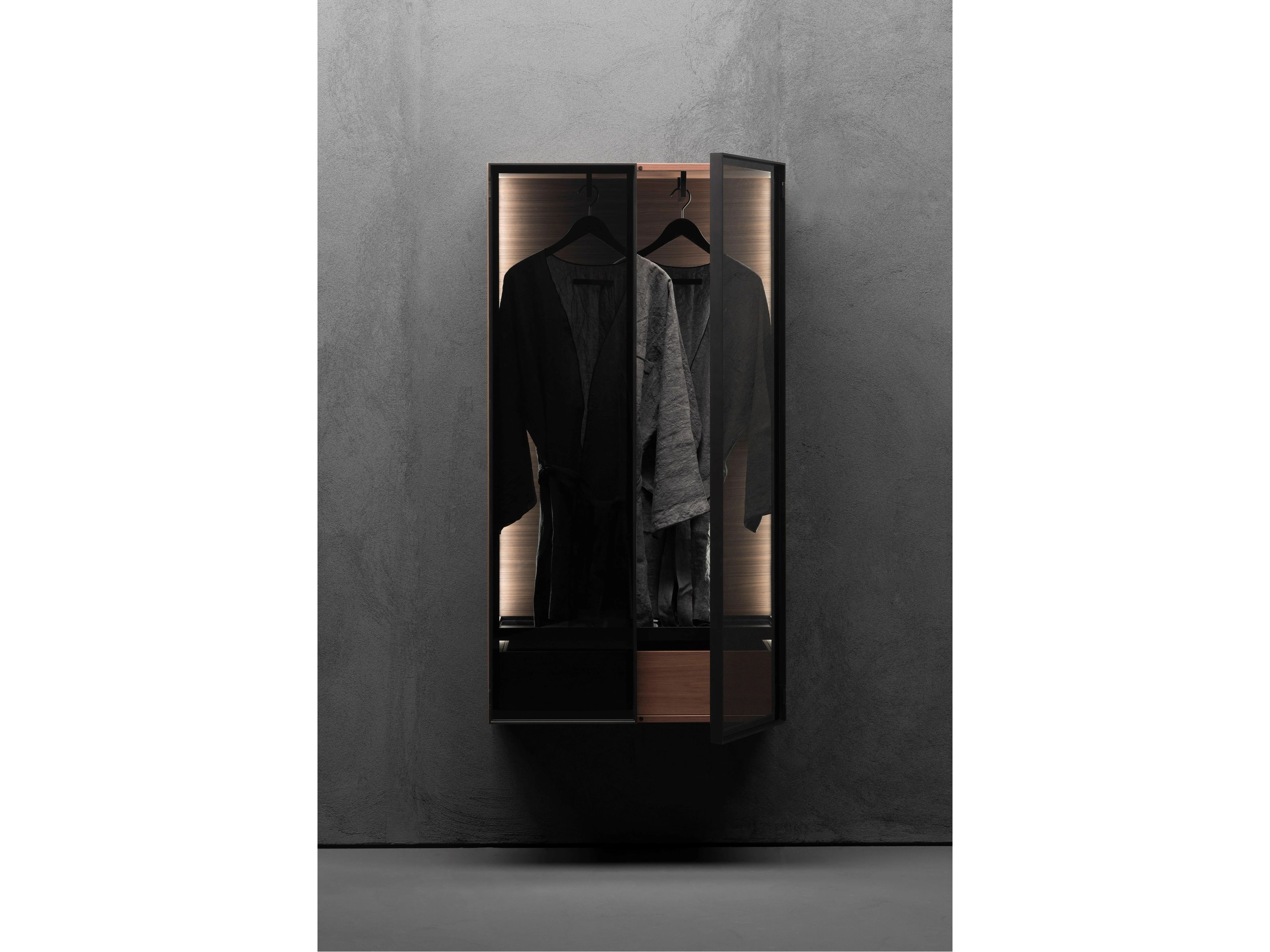 BUTLER Bathroom wardrobe in aluminum, glass and wood By FALPER | design ...