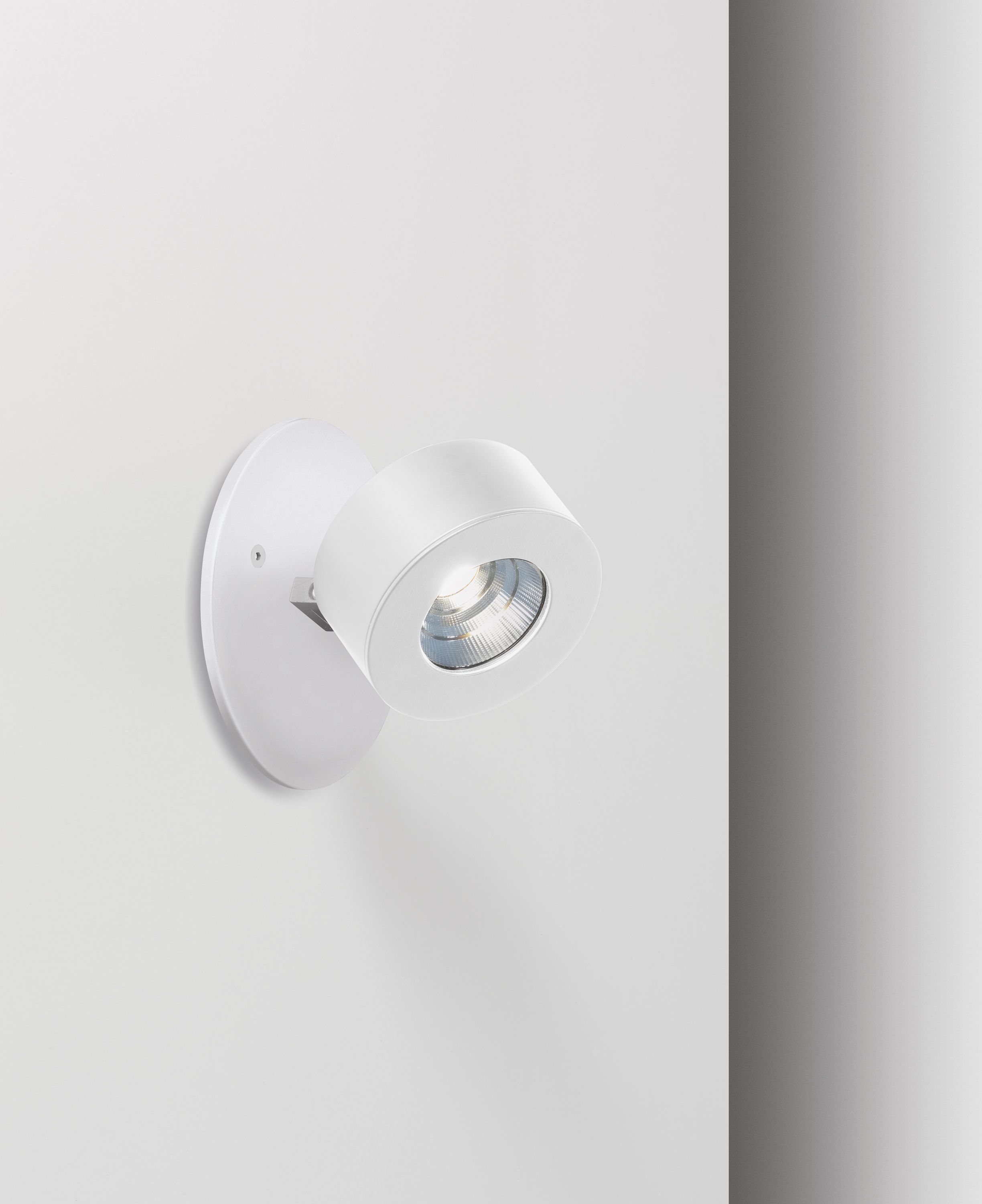 FAVILLA | Semi-inset spotlight By AXOLIGHT design Manuel Vivian