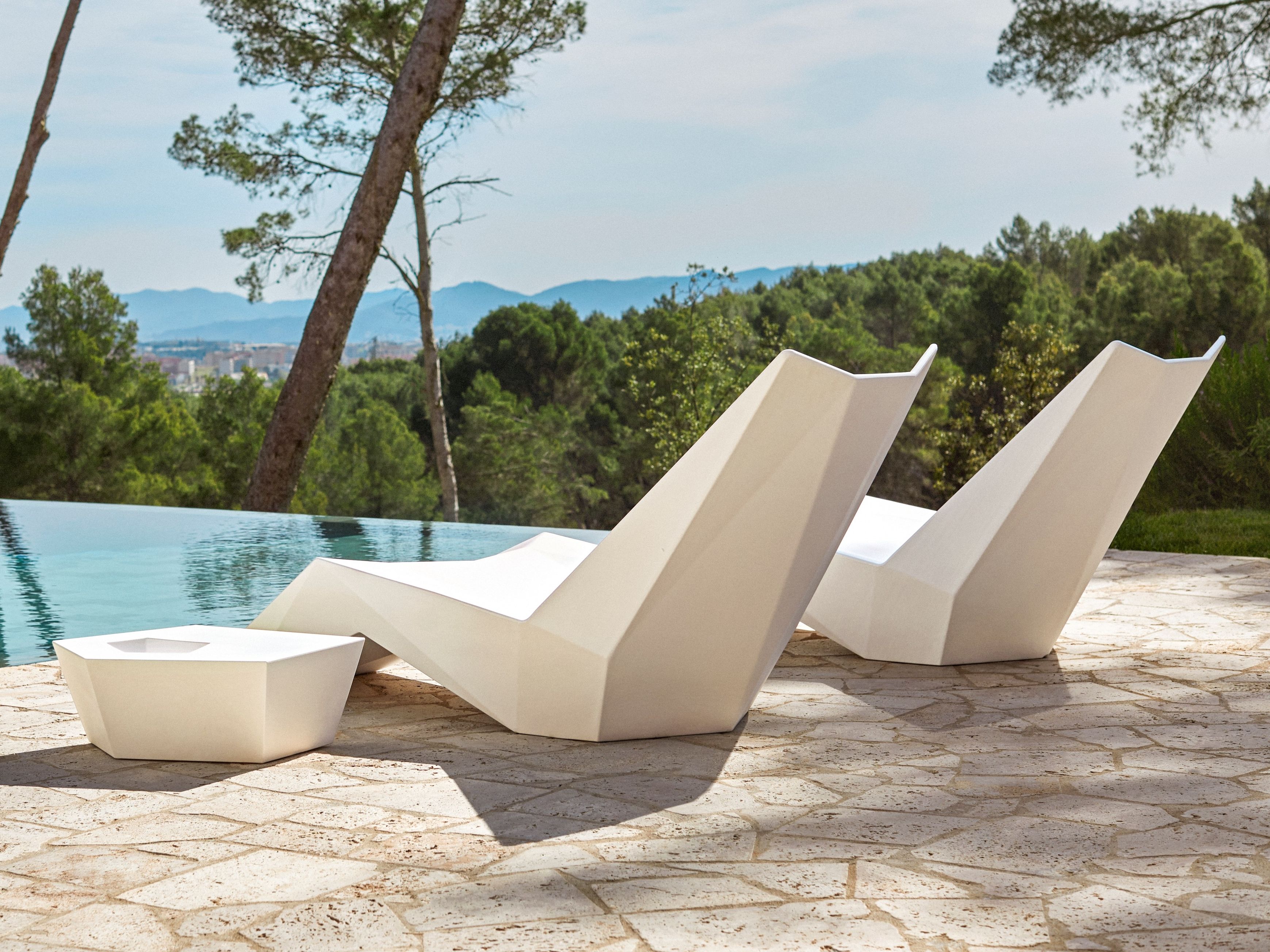 FAZ Sun lounger By VONDOM