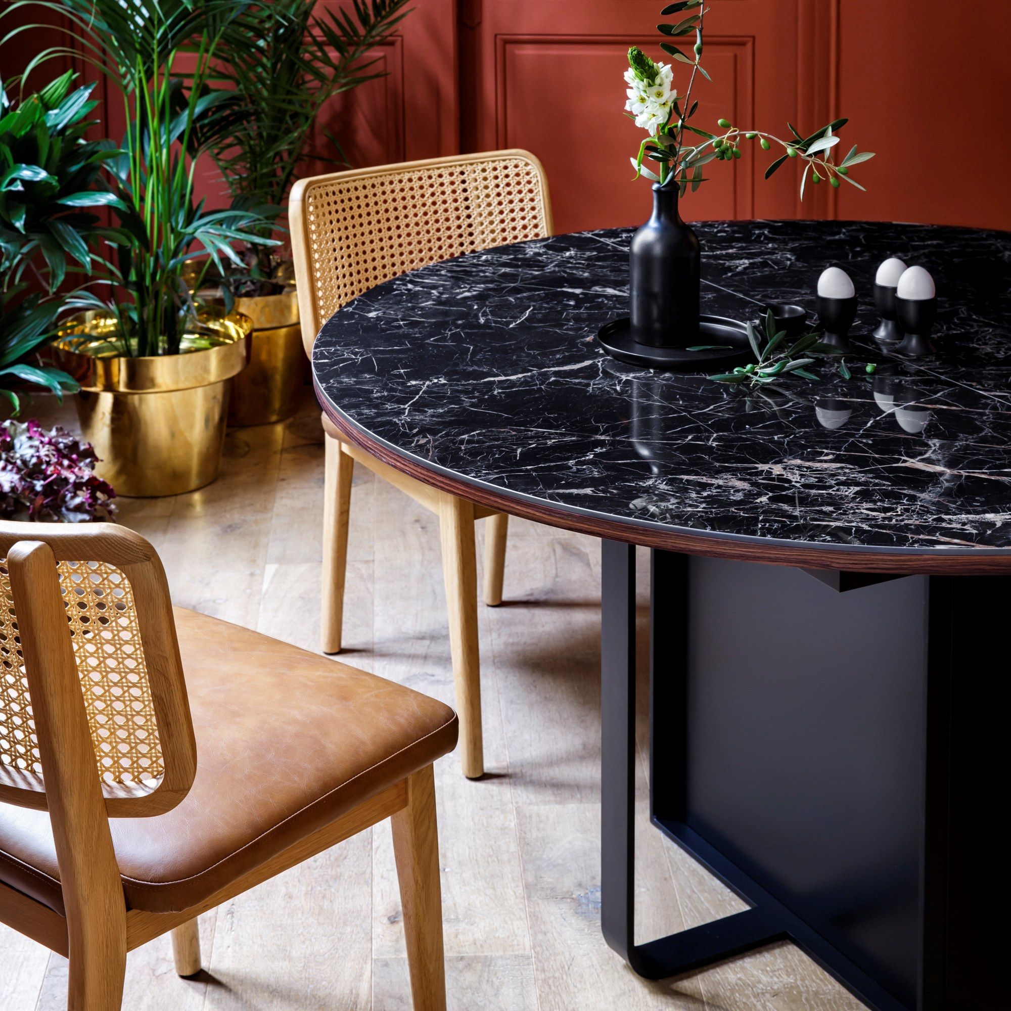 FELICE Table By RED EDITION