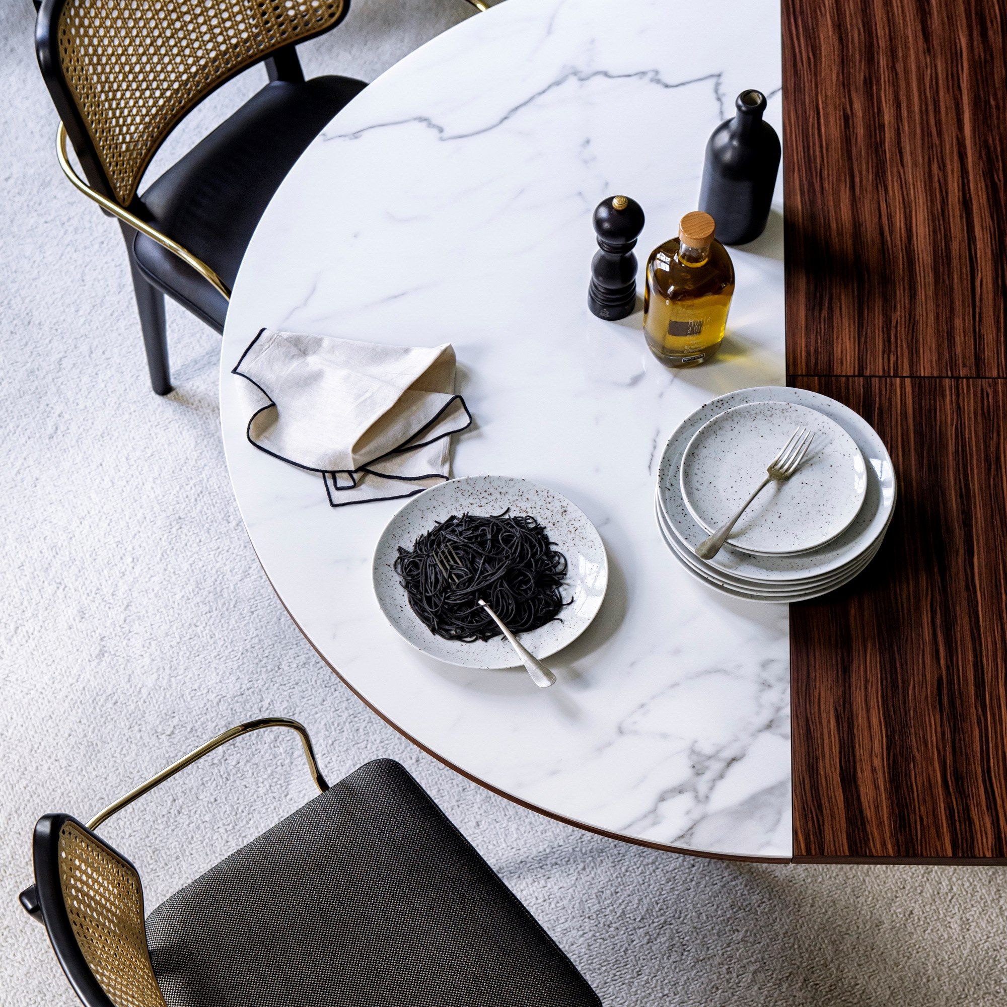 FELICE Table By RED EDITION