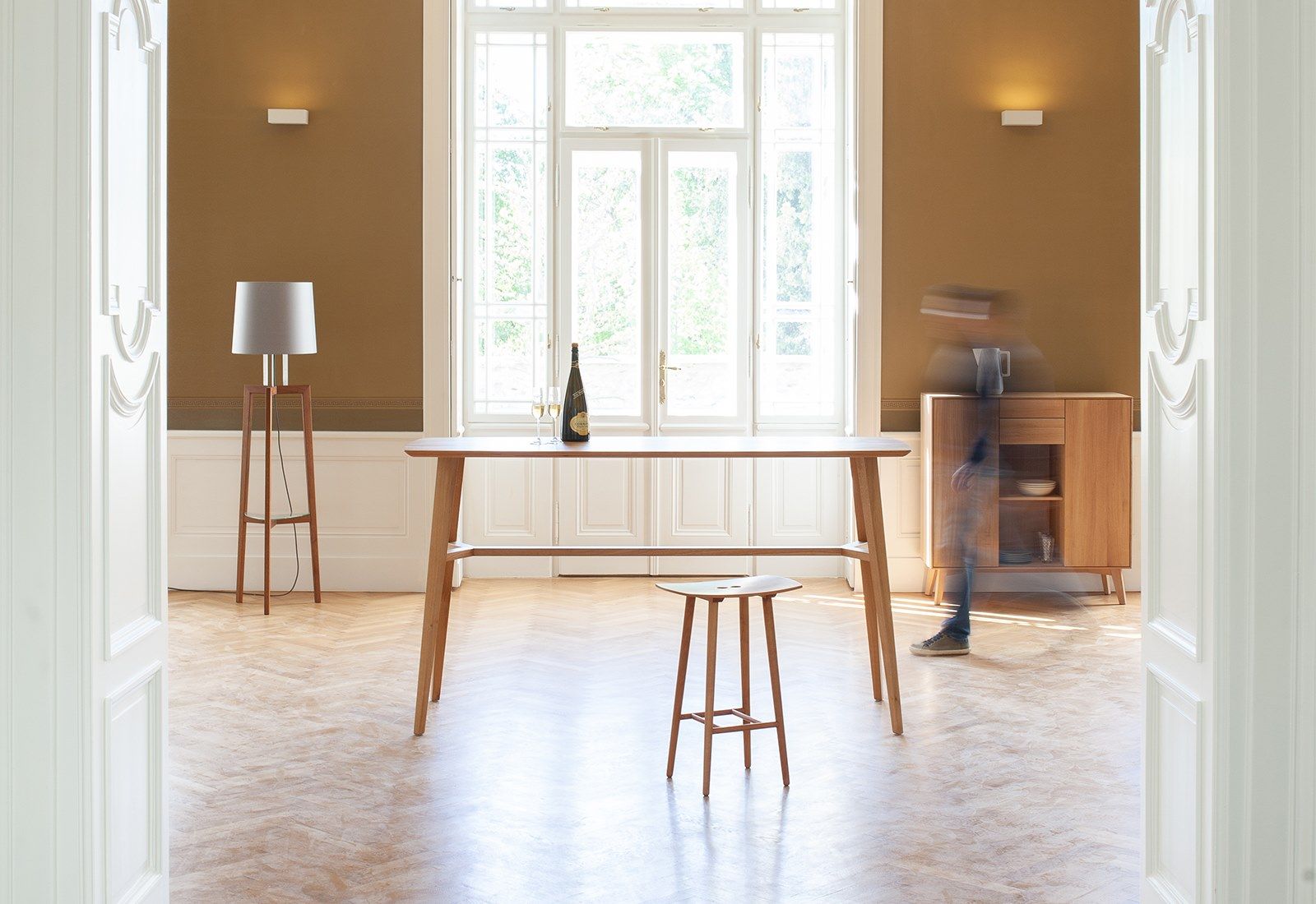 FINN | High table By sixay furniture design László Szikszai
