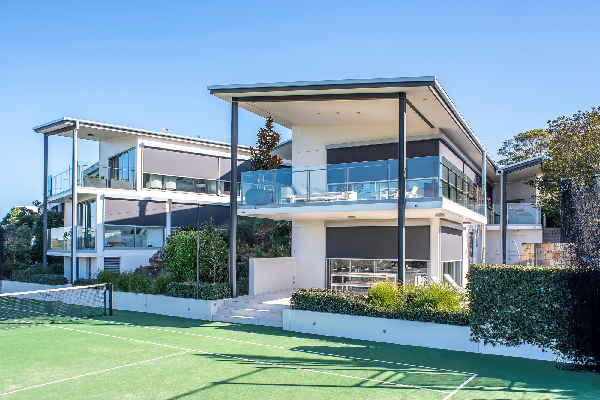 FIXSCREEN Fabric awning with guide system By RENSON | design Renson