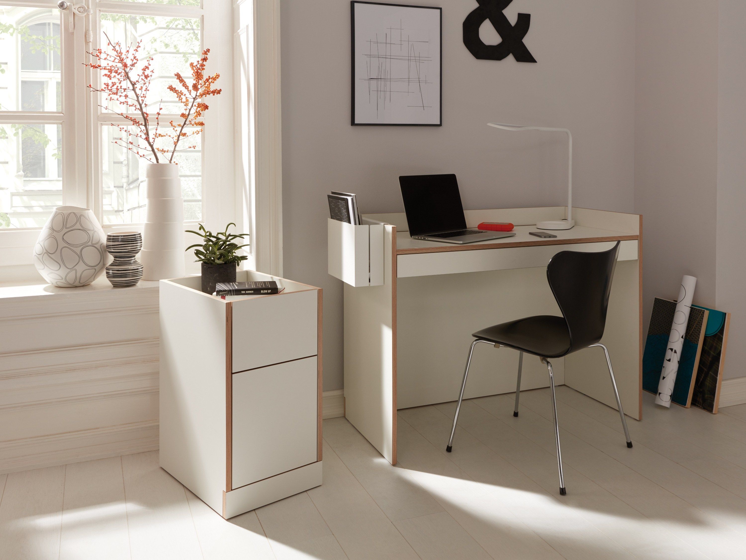 FLAI Plywood office drawer unit By Müller Small Living | design kaschkasch