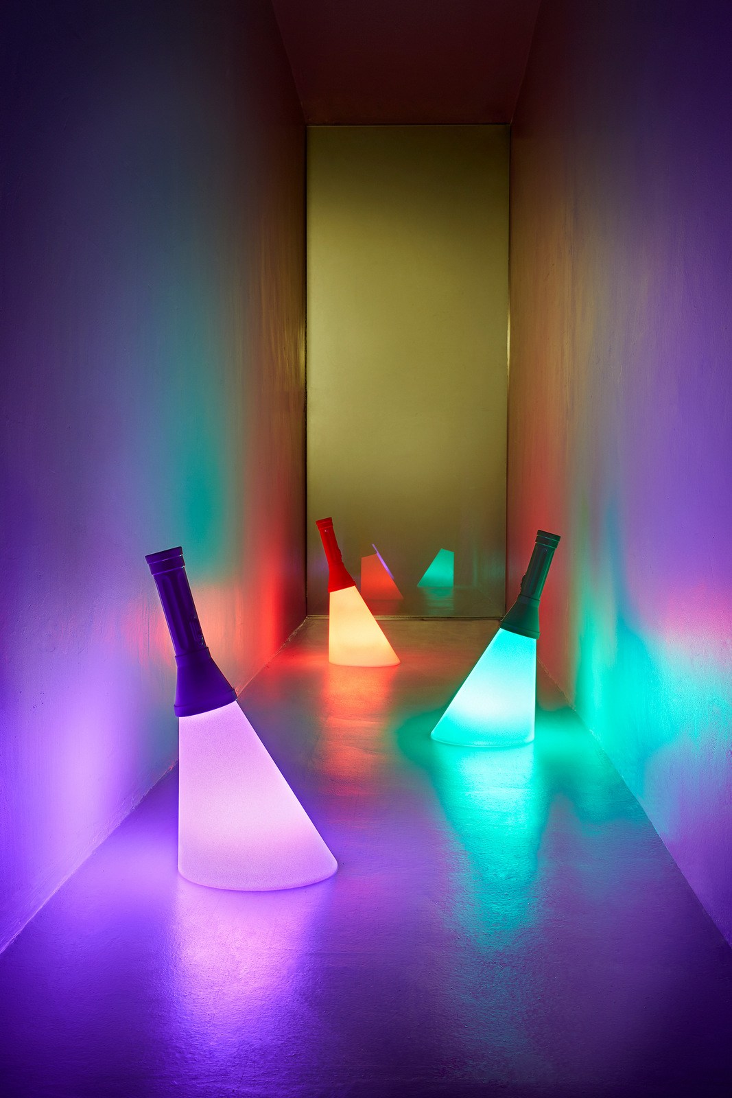 FLASH METAL | Table lamp Flash Collection By Qeeboo design Studio Job