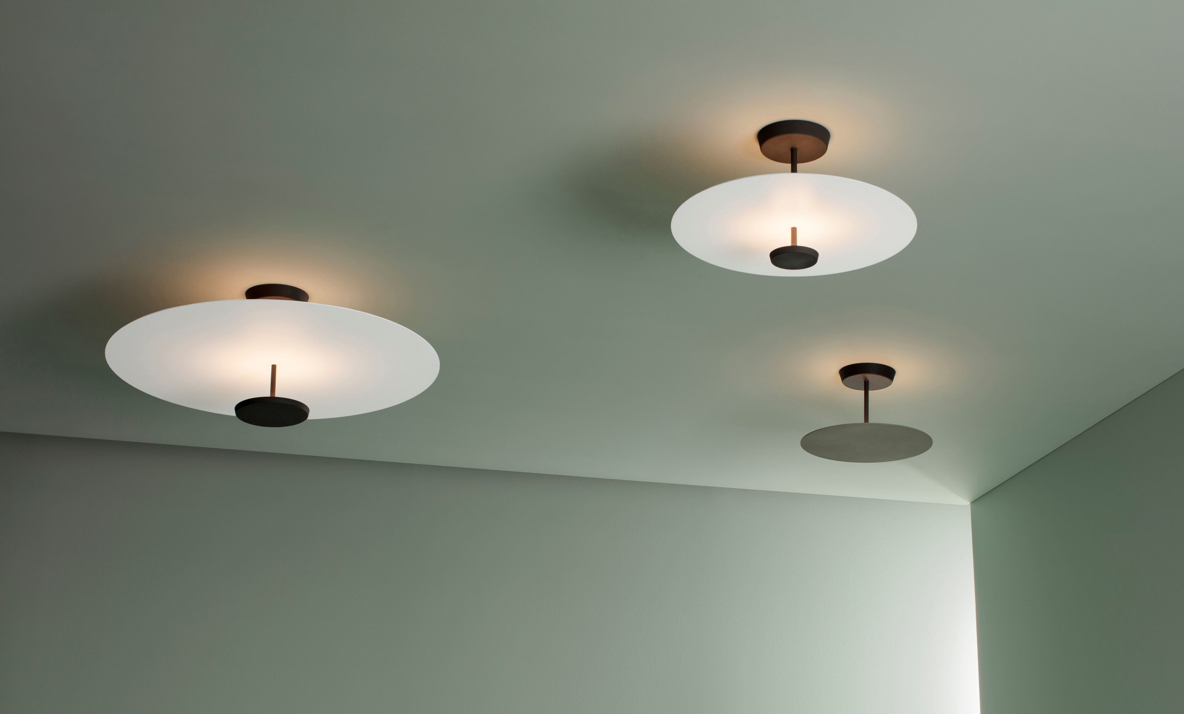 FLAT 5915 | Ceiling lamp By Vibia design Ichiro Iwasaki