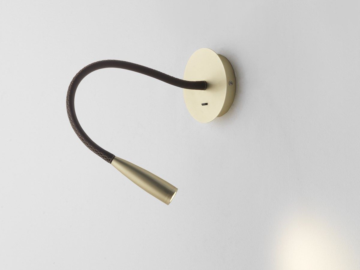FLEXI | Wall lamp with swing arm By Aromas del Campo design Jana Chang