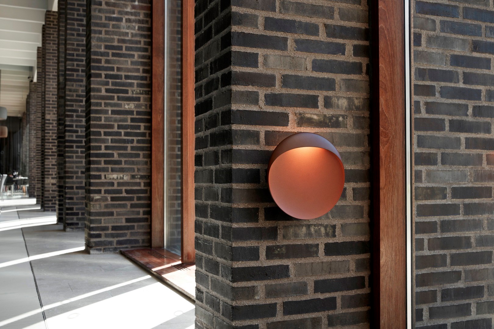 FLINDT LED wall light By Louis Poulsen | design Christian Flindt