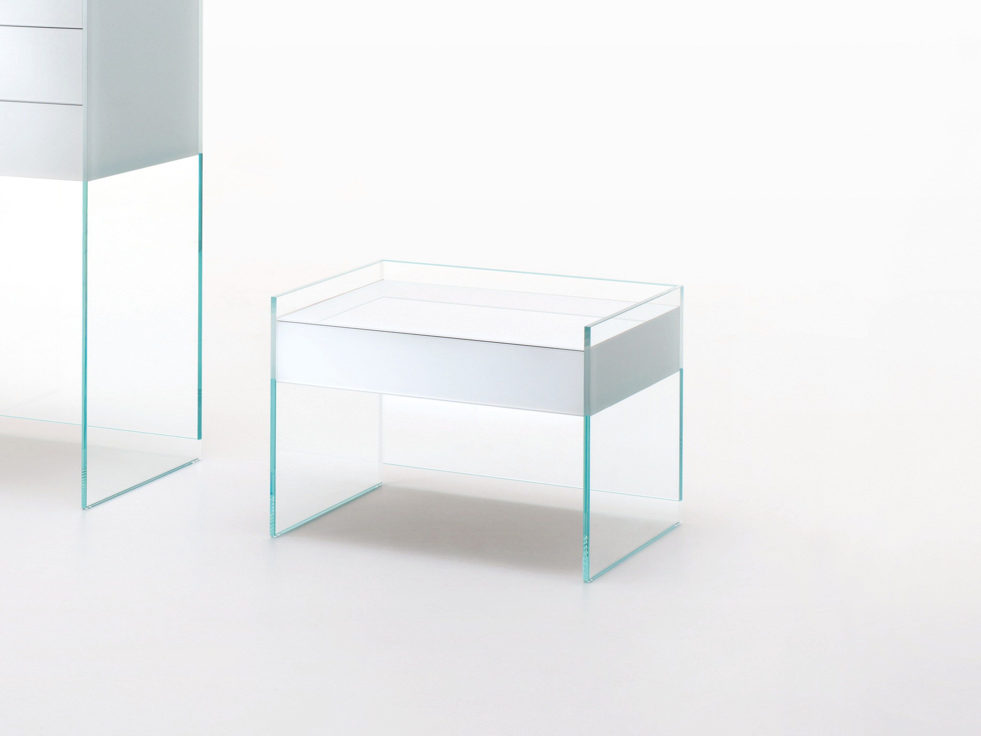 FLOAT | Bedside table By Glas Italia