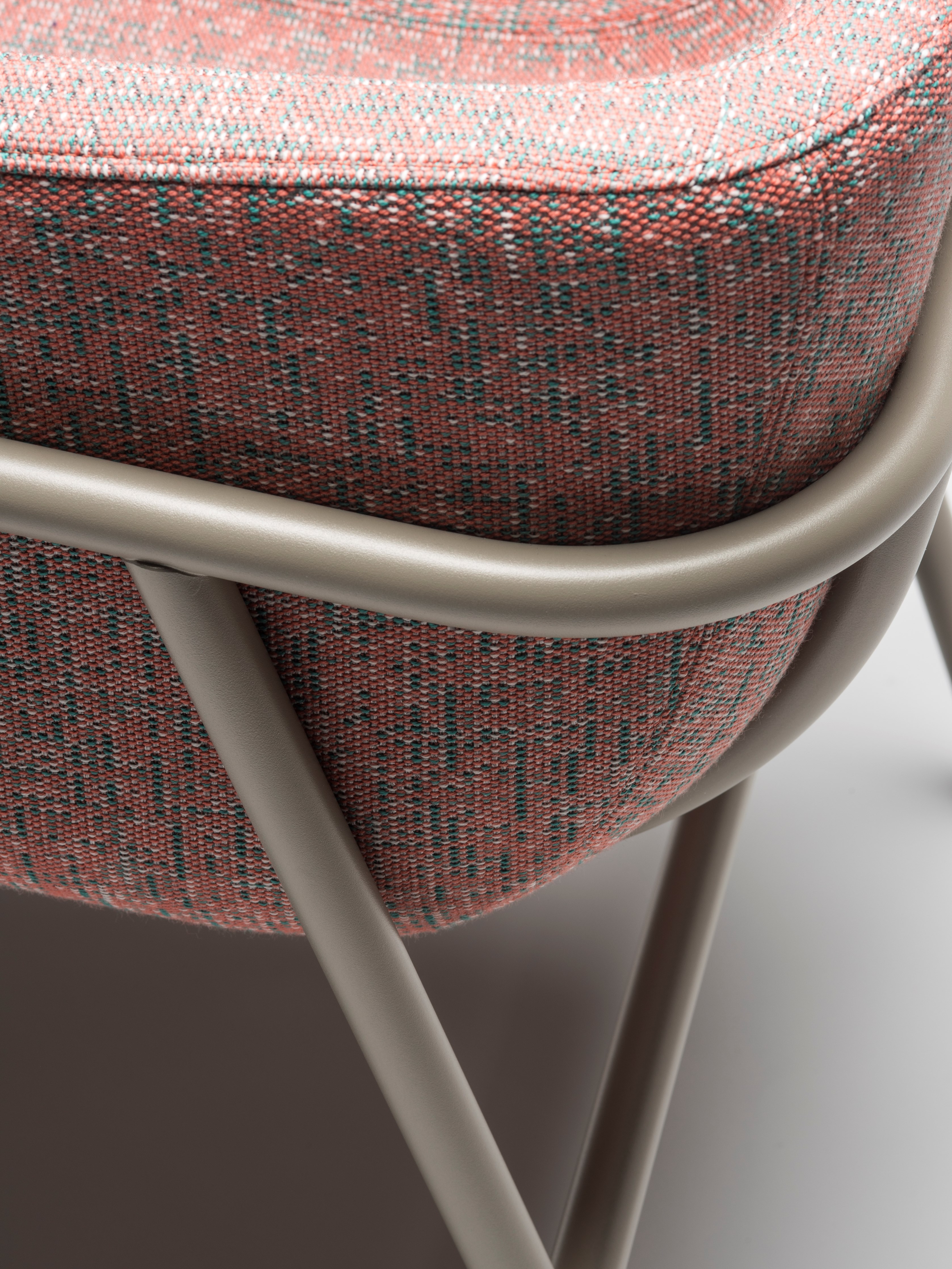 FLORA Easy chair By CHAIRS & MORE