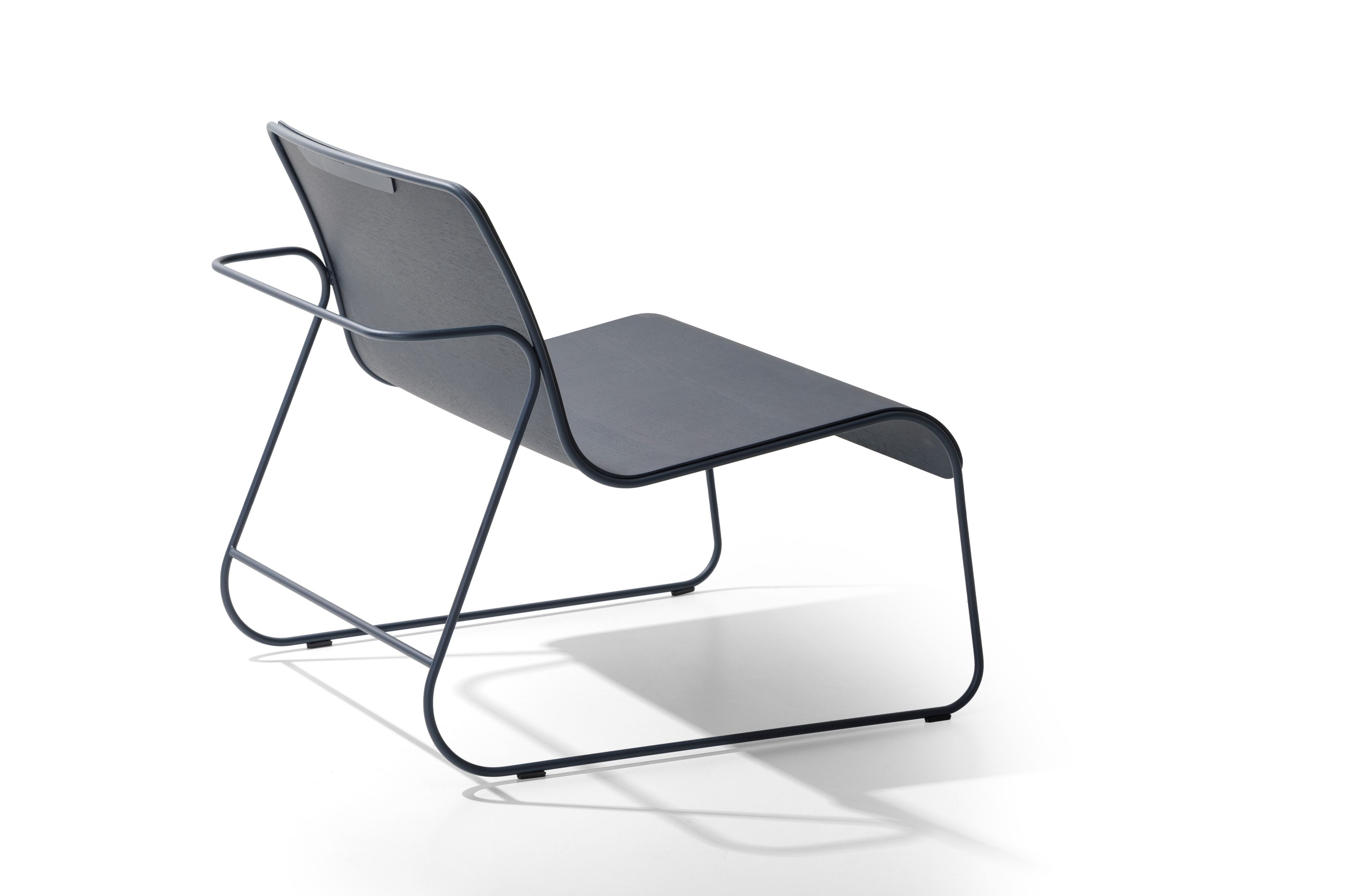 FLOW LOUNGE Easy chair By True Design | design Defne Koz, Marco Susani
