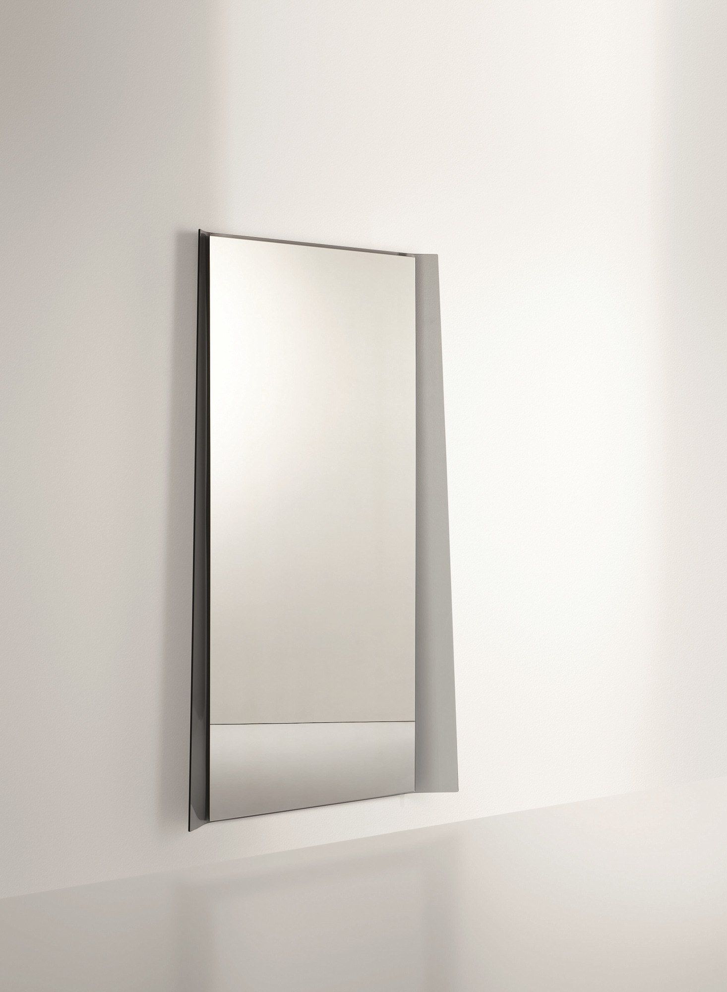 FOLD mirror framed By Bonaldo design Tratto09