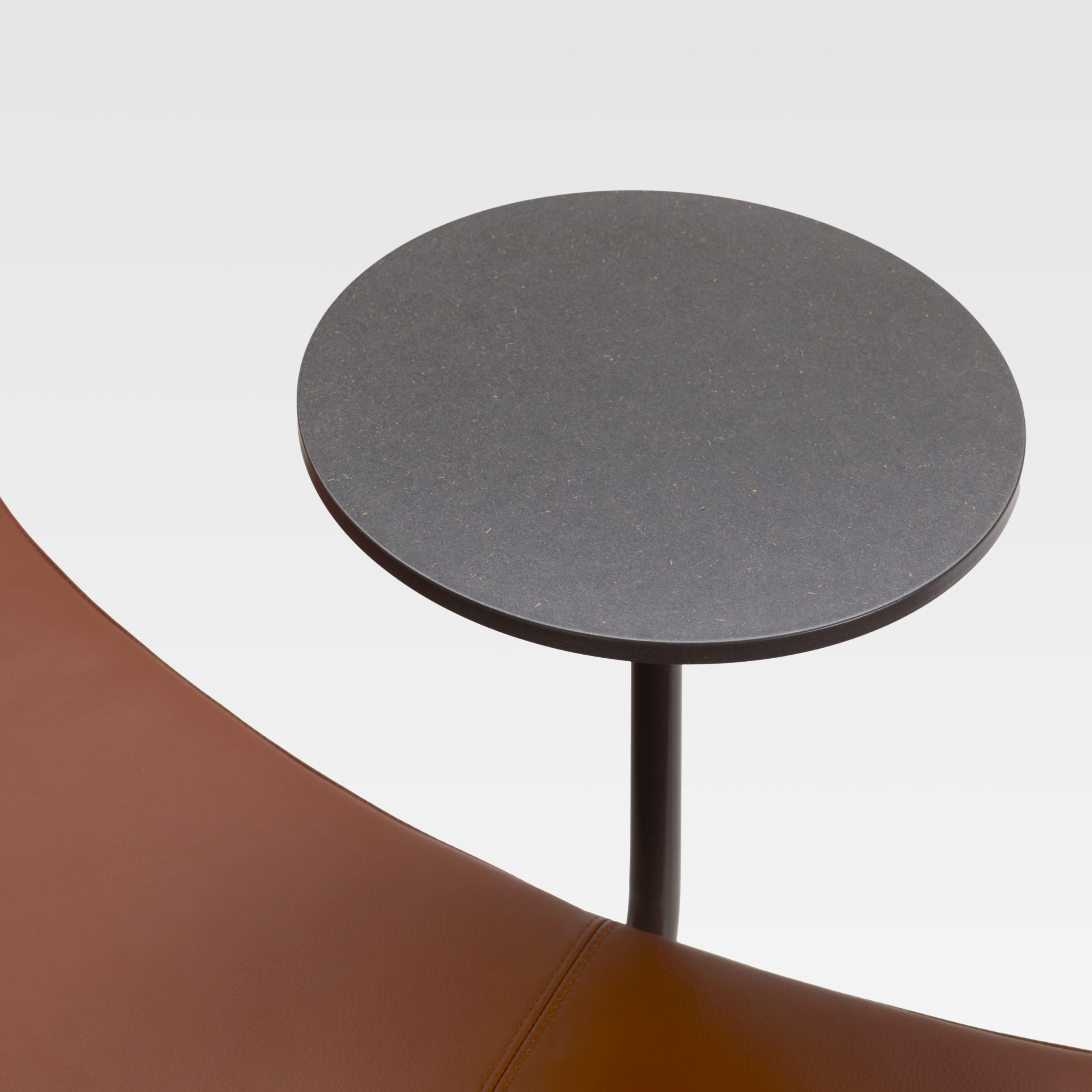 Canapé rond en cuir FONT OPEN CIRCLE Collection Font By Offecct design ...
