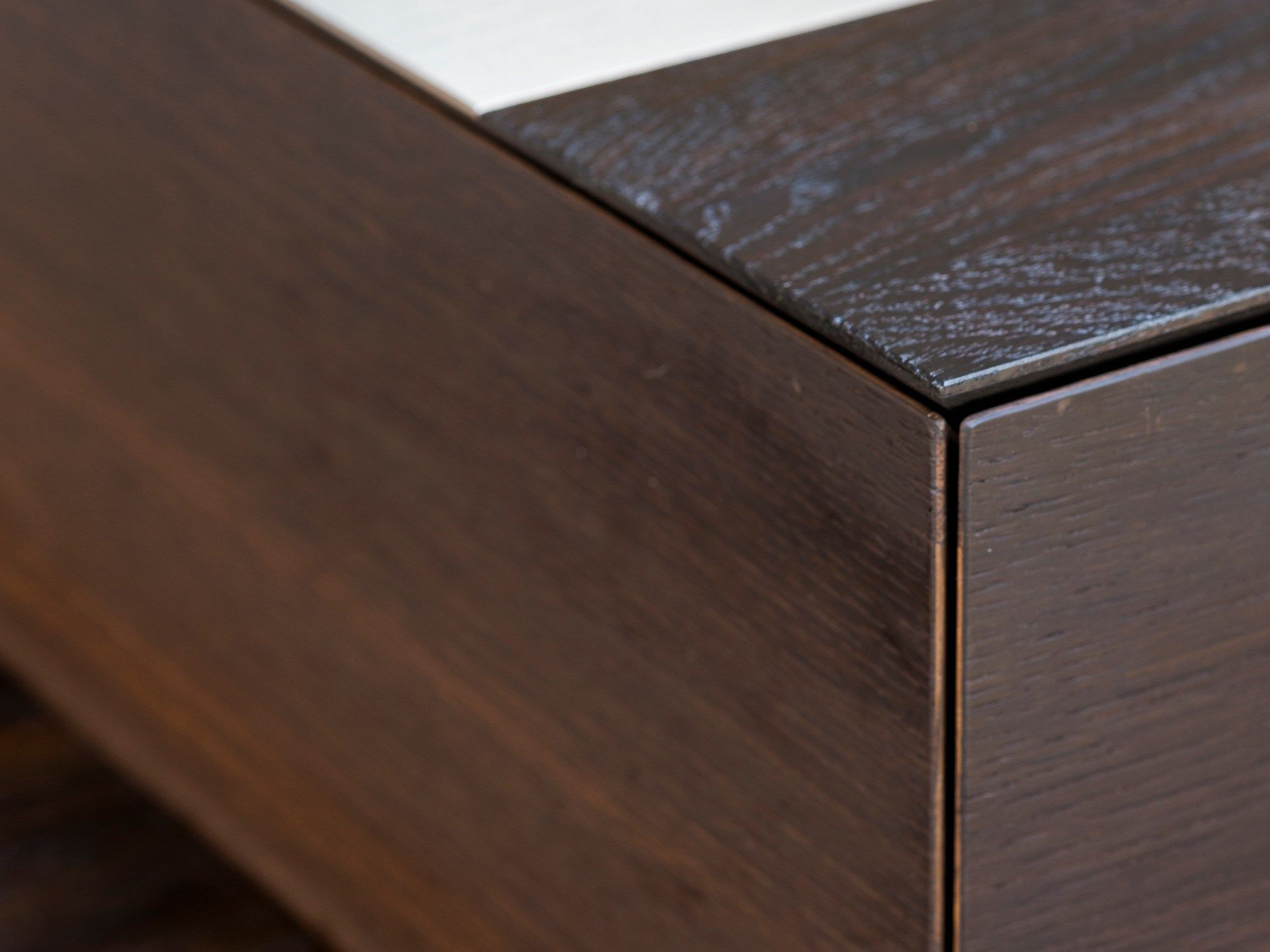 Cuisine sur mesure avec îlot FORM 45 SMOKED OAK / FORM 2 CHALK WHITE By ...