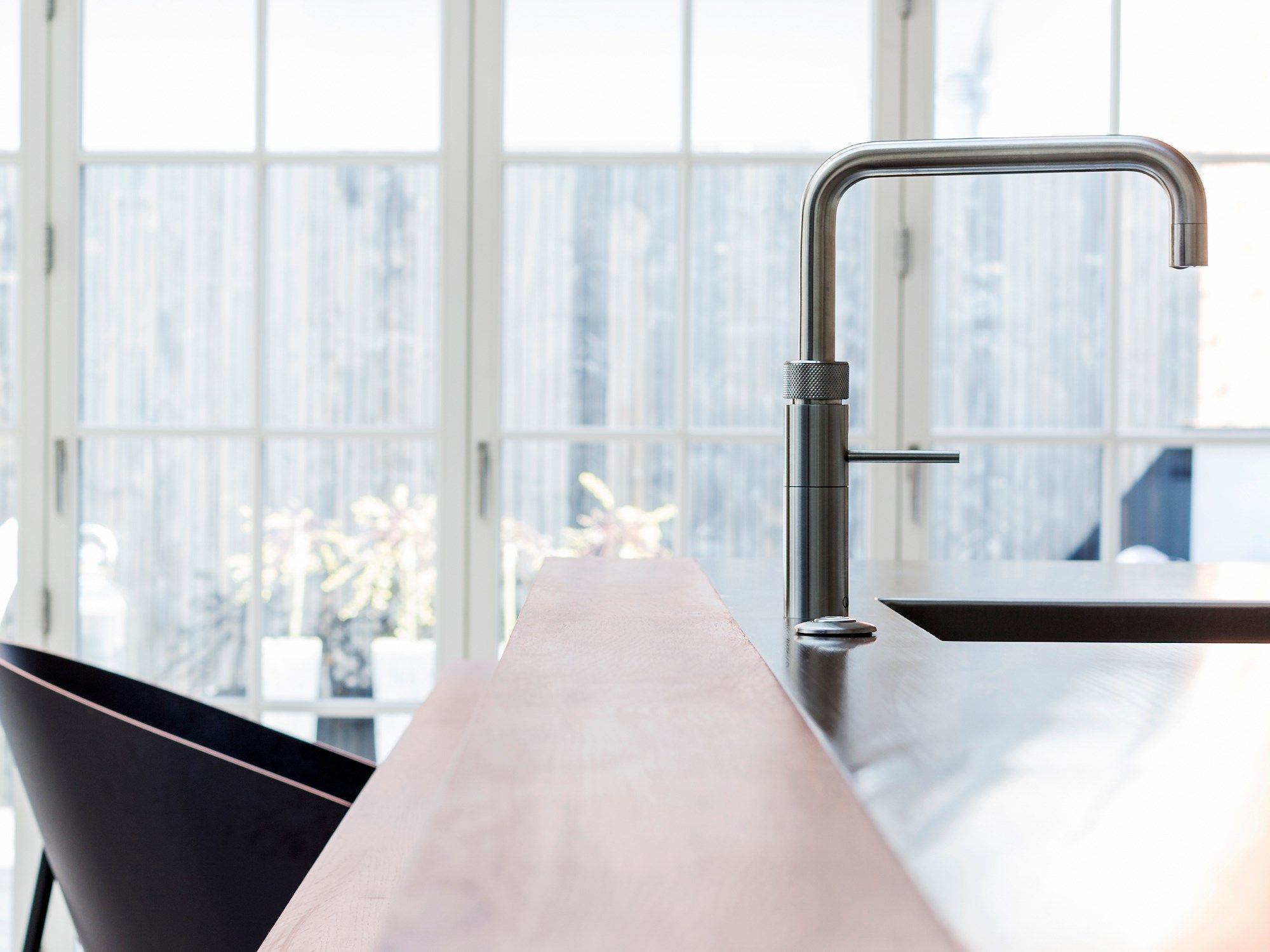 Cuisine sur mesure avec îlot FORM 45 SMOKED OAK / FORM 2 CHALK WHITE By ...