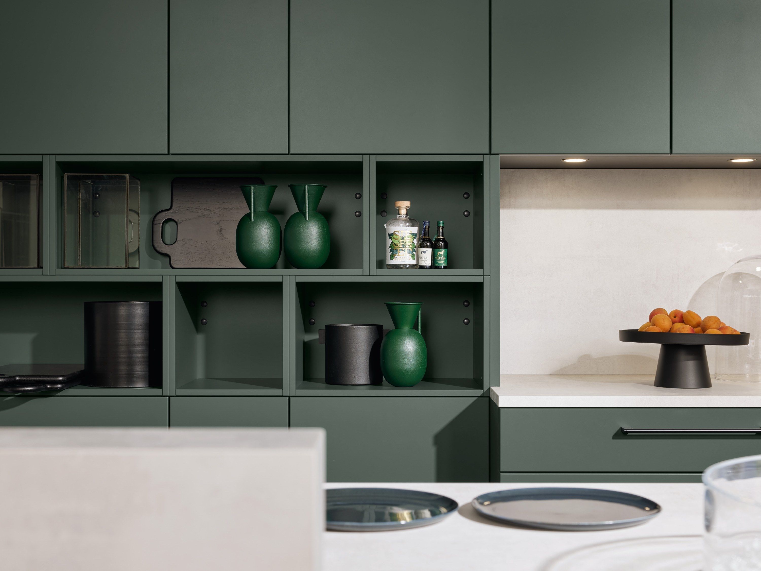 FRAME LACK/SOFT LACK BLACK GREEN Kitchen By Nolte Küchen