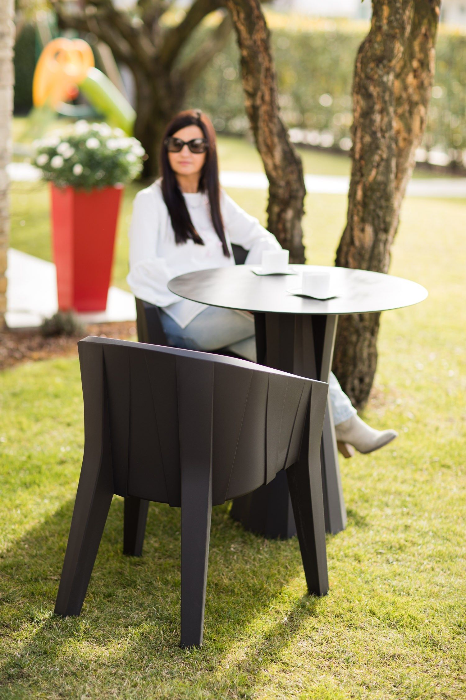 Polyethylene table FROZEN DINING TABLE By Plust design Matteo Ragni ...