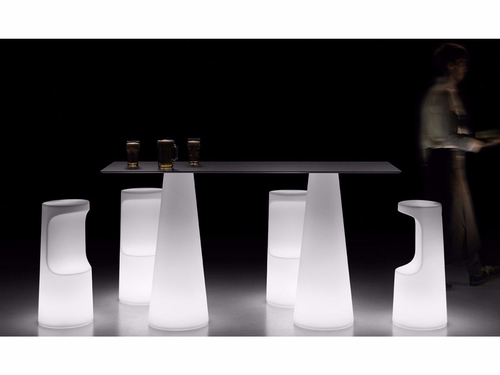 FURA TABLE | Tavolo luminoso By Plust