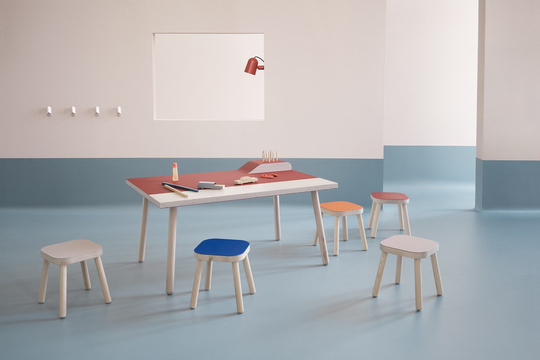 FURNITURE LINOLEUM DESKTOP® By Forbo