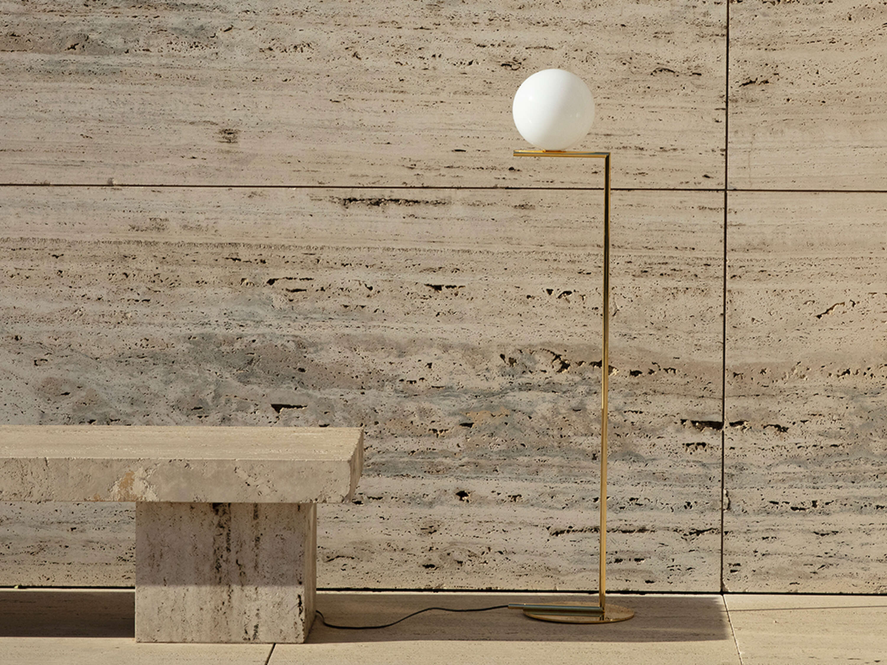 IC LIGHTS 10 ANNIVERSARY F1 落地灯 By Flos | design Michael Anastassiades