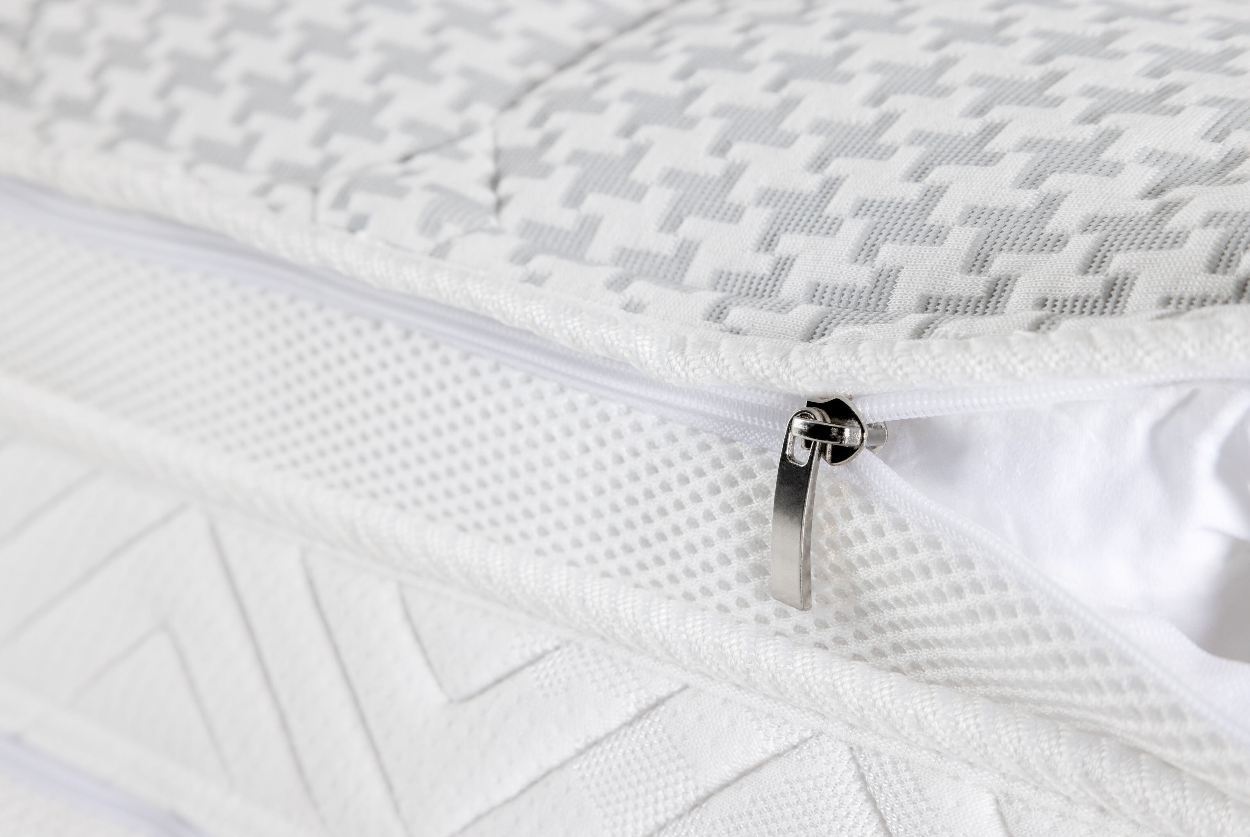 MATTRESSES Anatomic mattress with removable cover By Flou