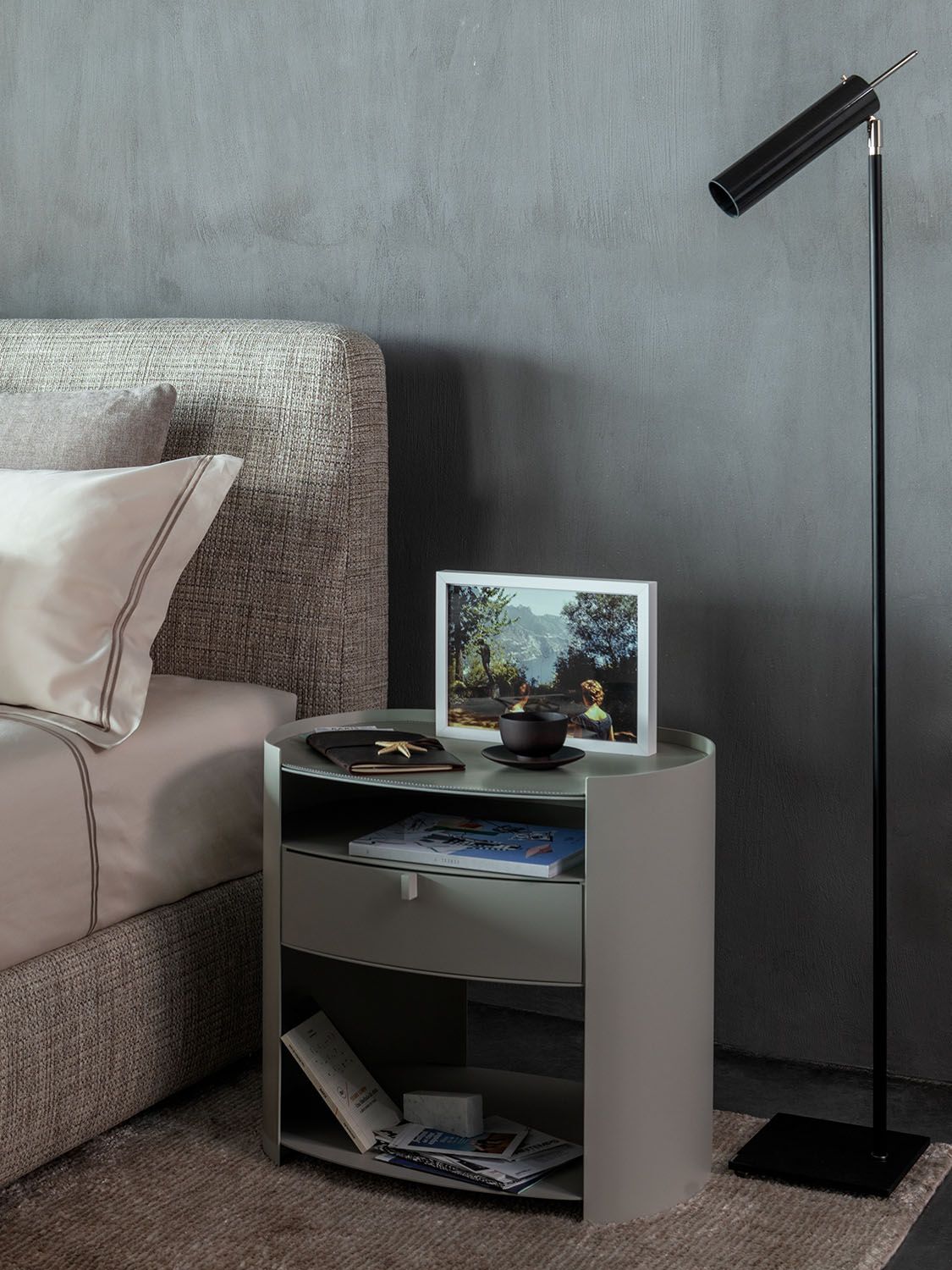 LOTUS Metal bedside table By Flou