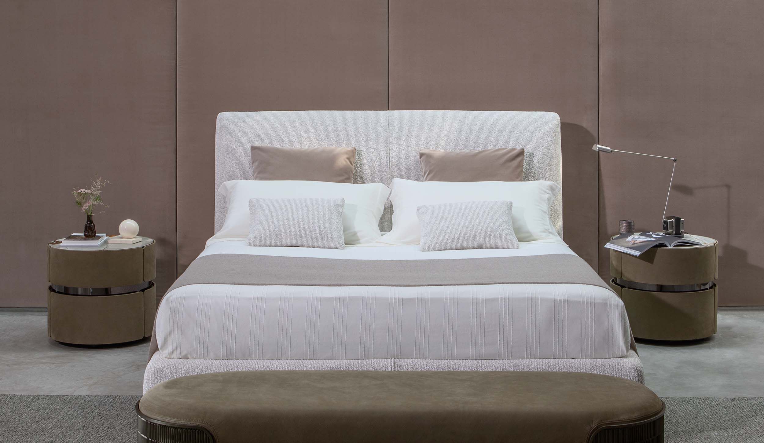 TOSHI Bedside table By Flou
